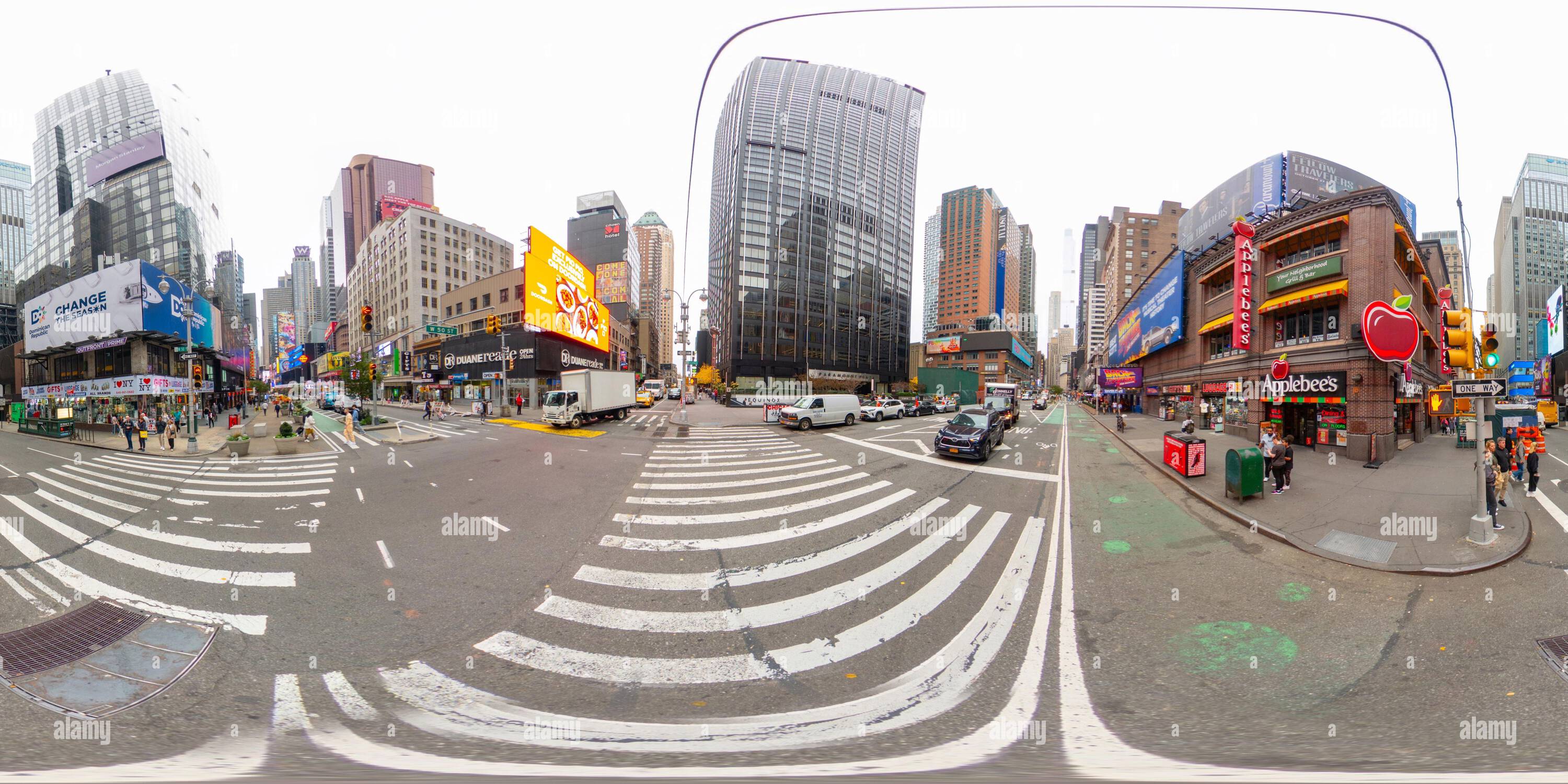 360° view of New York, NY, USA - October 27, 2023: Crowded streets of ...