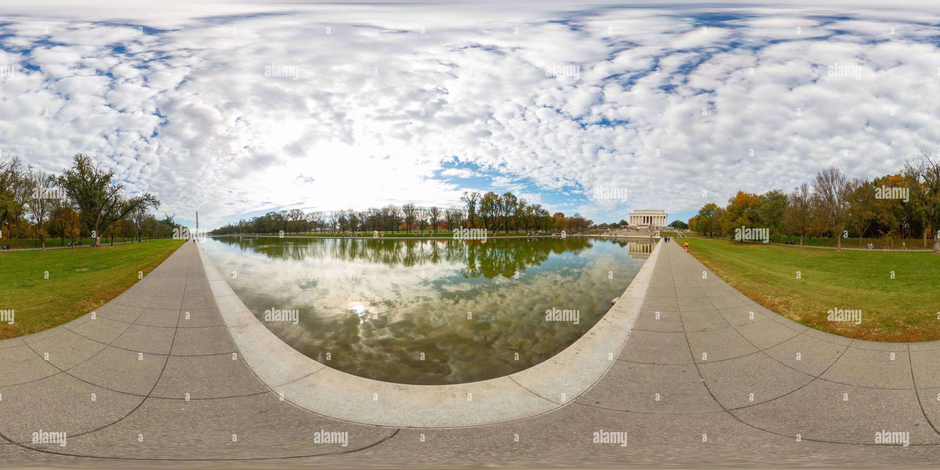 360° view of Washington DC, USA - October 28, 2023: Lincoln Memorial ...