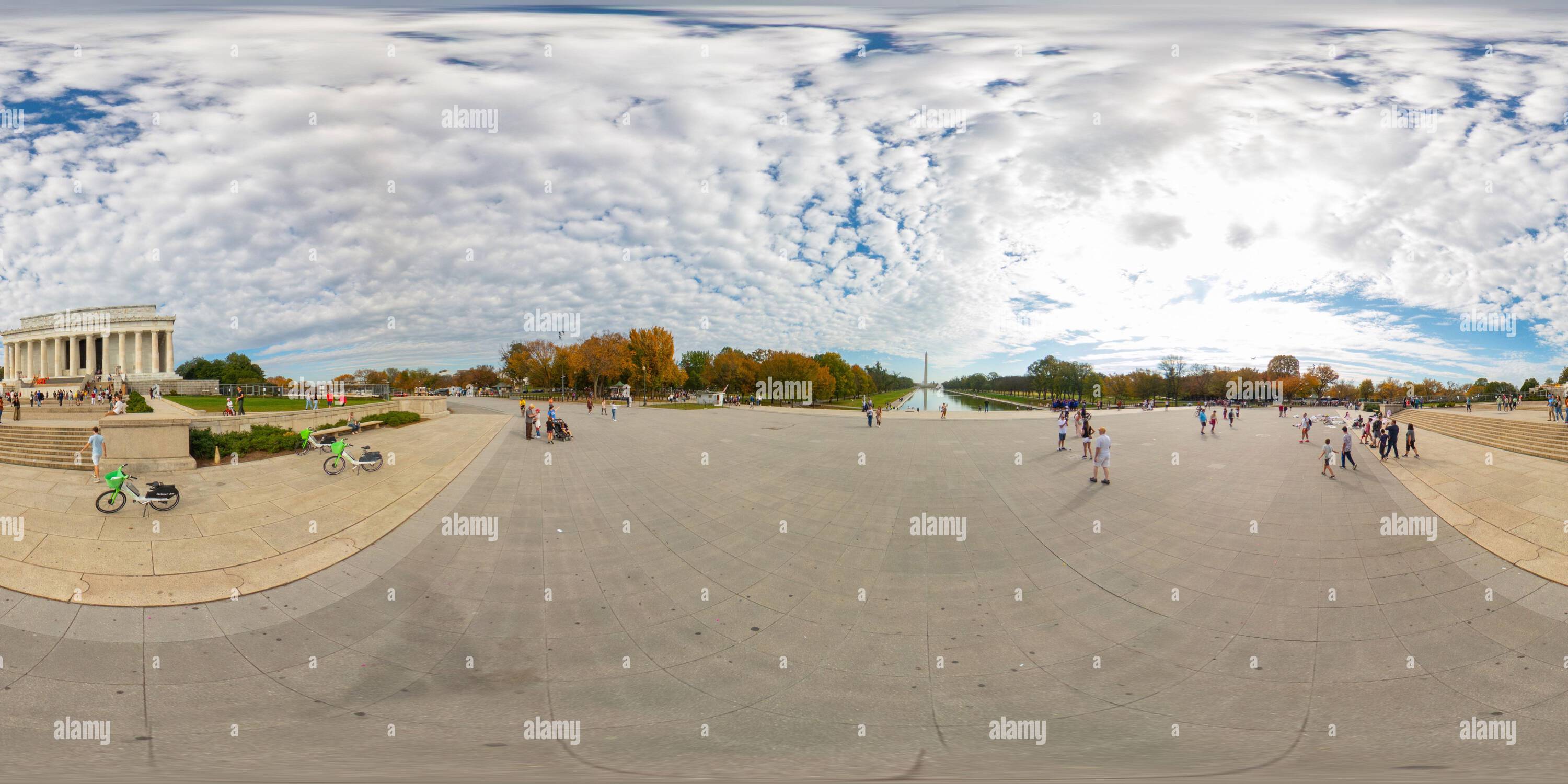 360° view of Washington DC, USA - October 28, 2023: Lincoln Memorial ...