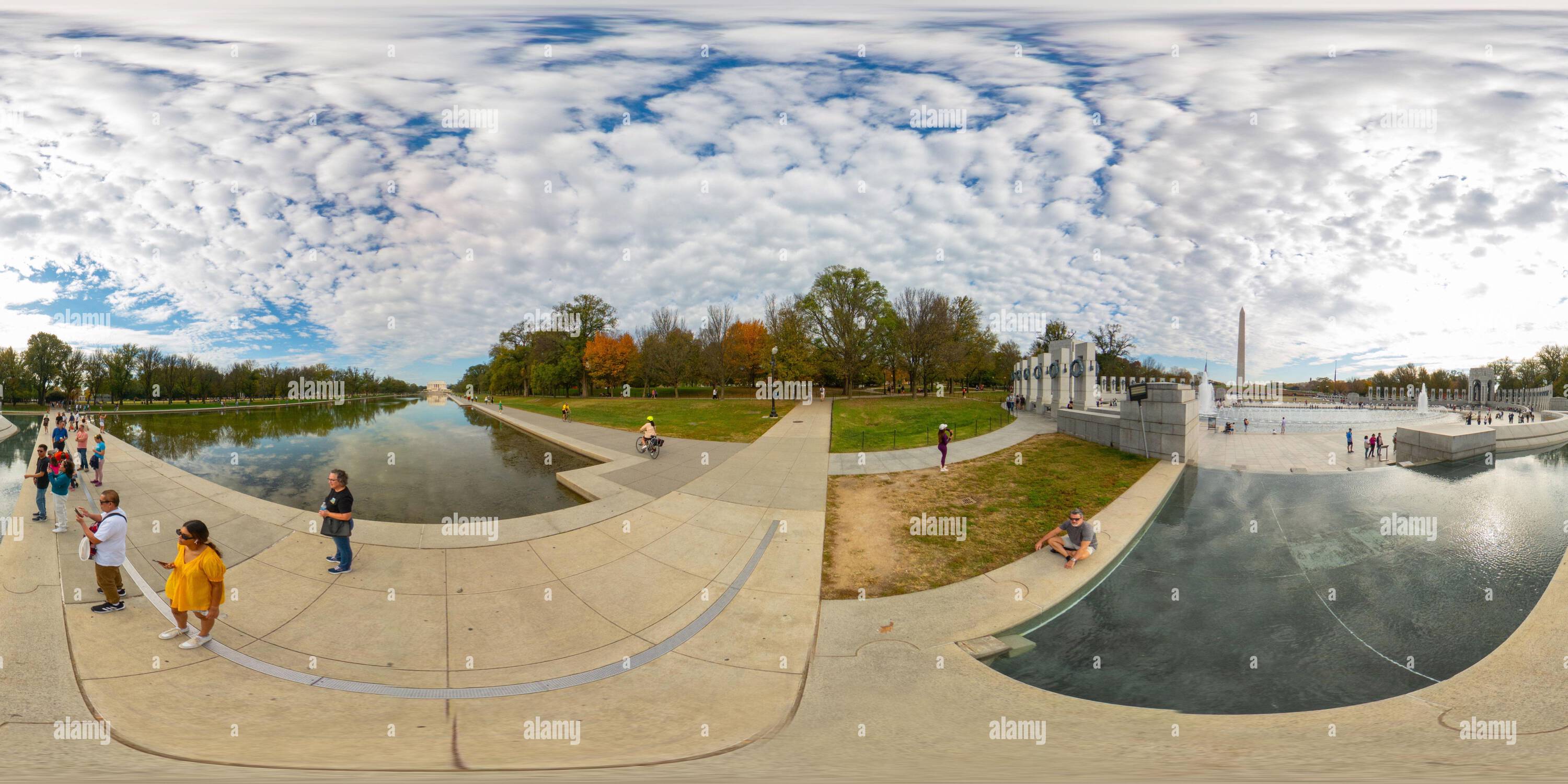 360° view of Washington DC, USA - October 28, 2023: World War II ...