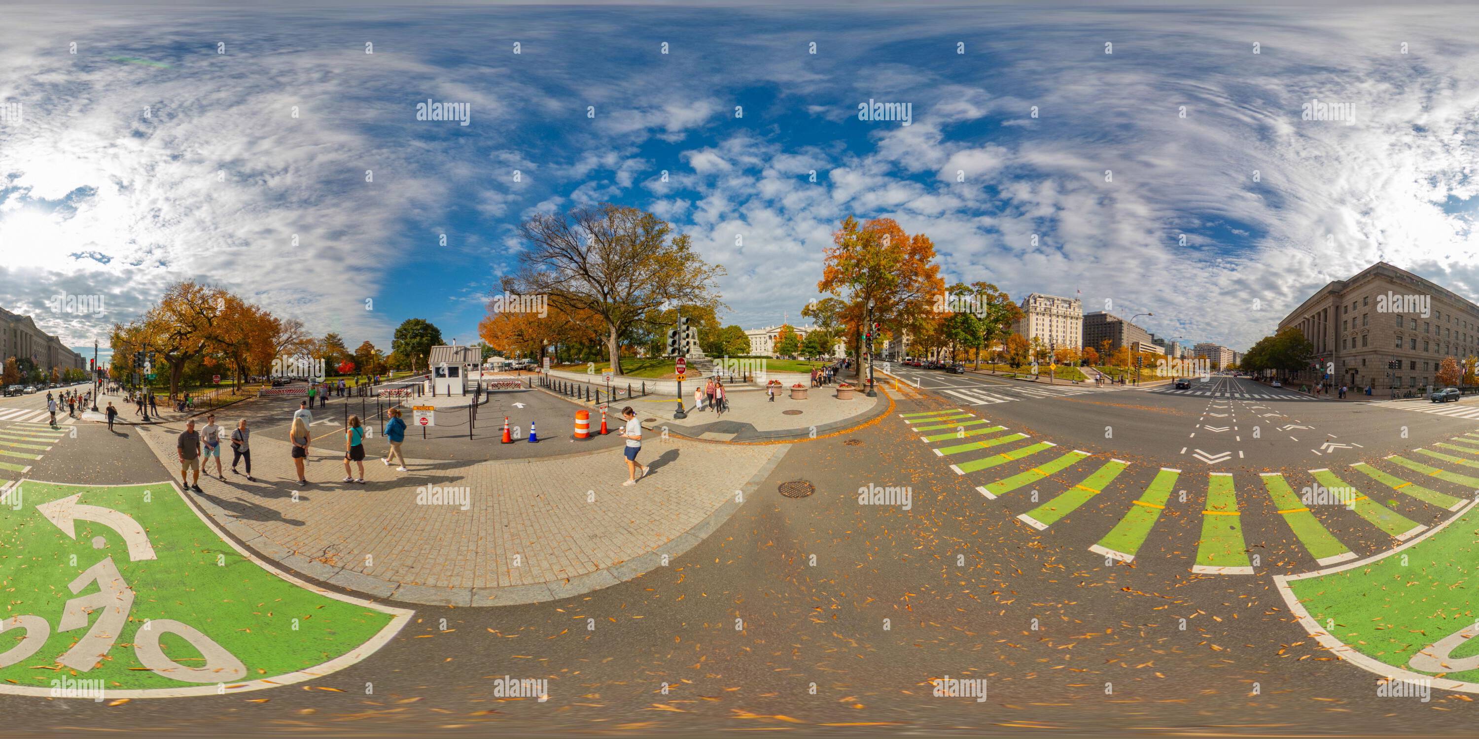 360° view of Washington DC, USA - October 28, 2023: Security guard gate ...
