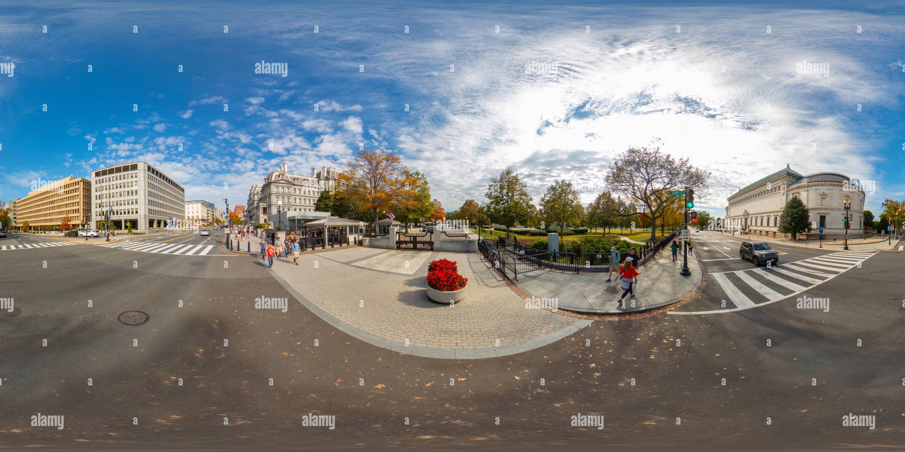 360° view of Washington DC, USA - October 28, 2023: Security guard gate ...