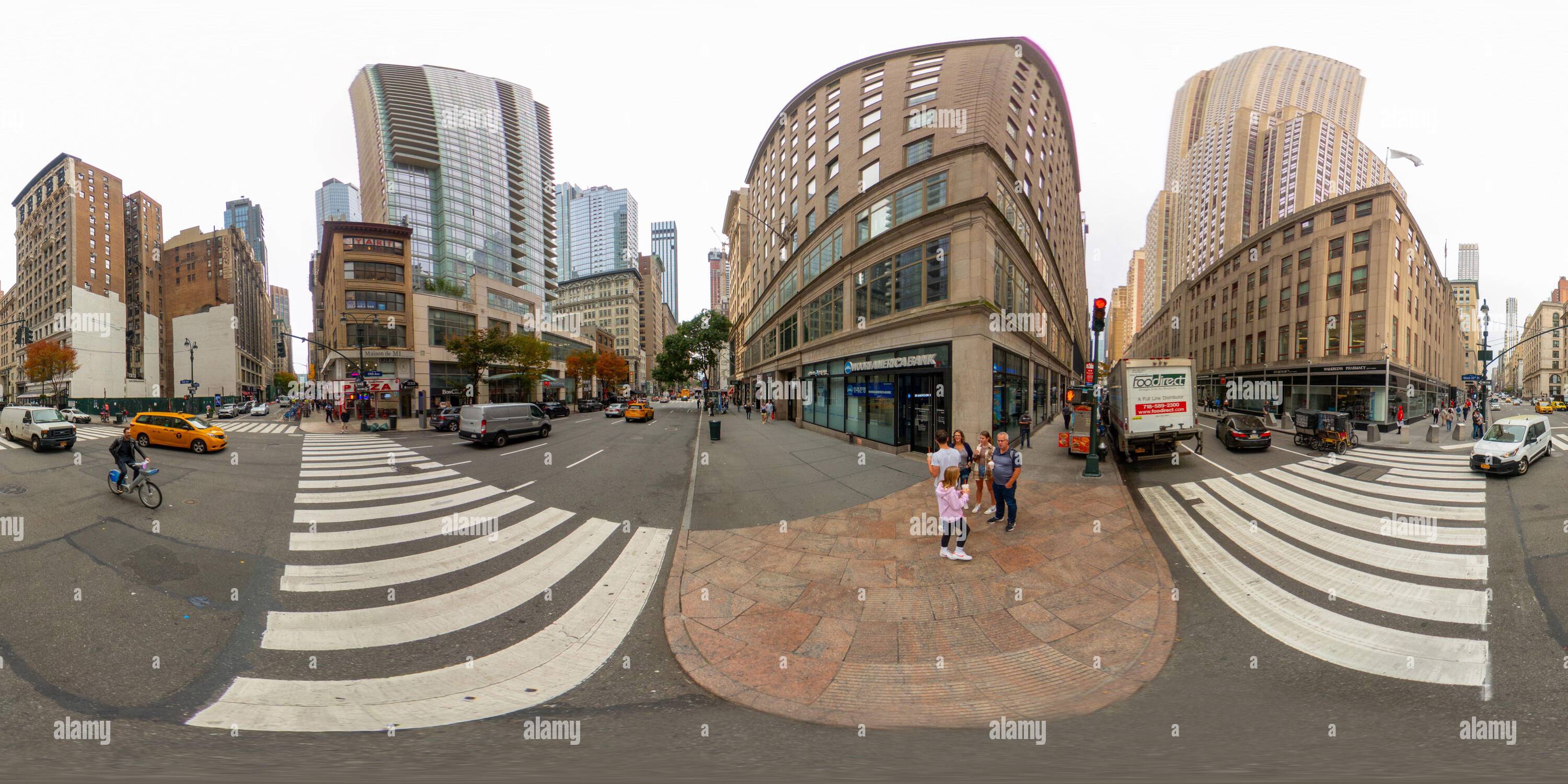 360° view of New York, NY, USA - October 27, 2023: Street view Empire ...