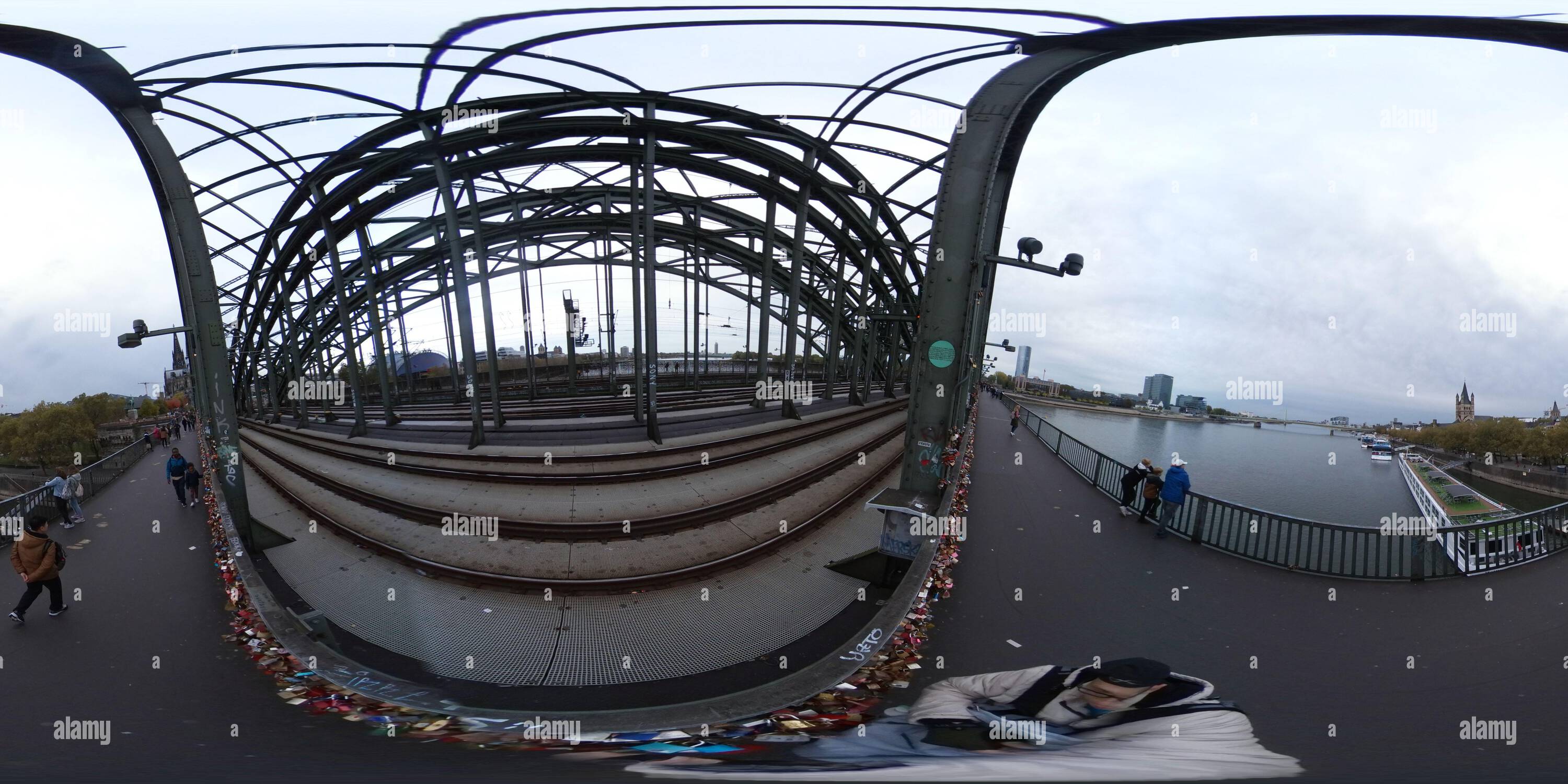 360° view of Germany Cologne Historical Metal Hohenzollern bridge - Alamy