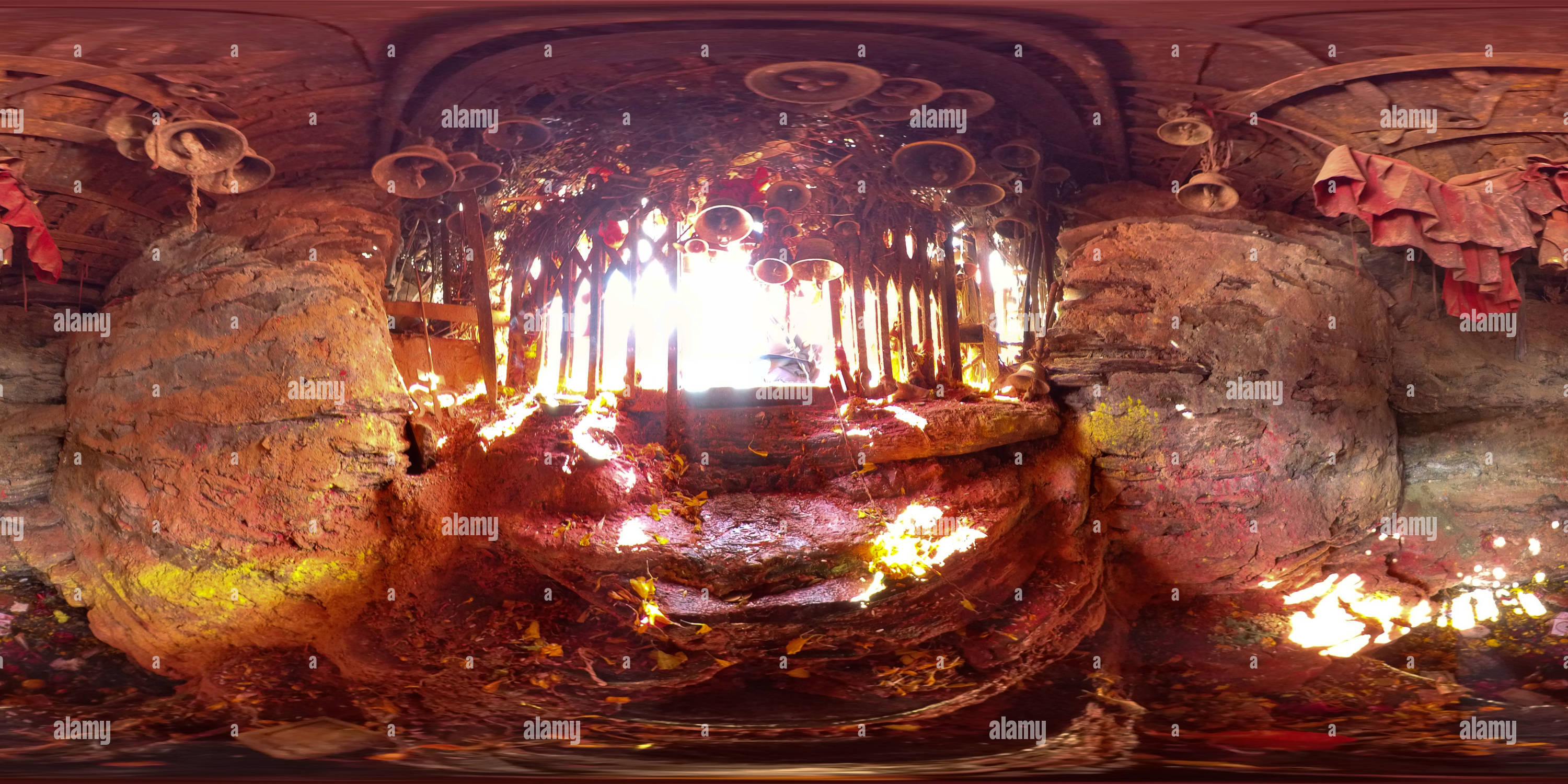 360° view of Inside Kalinchoke Temple in Dolakha, Nepal - Alamy