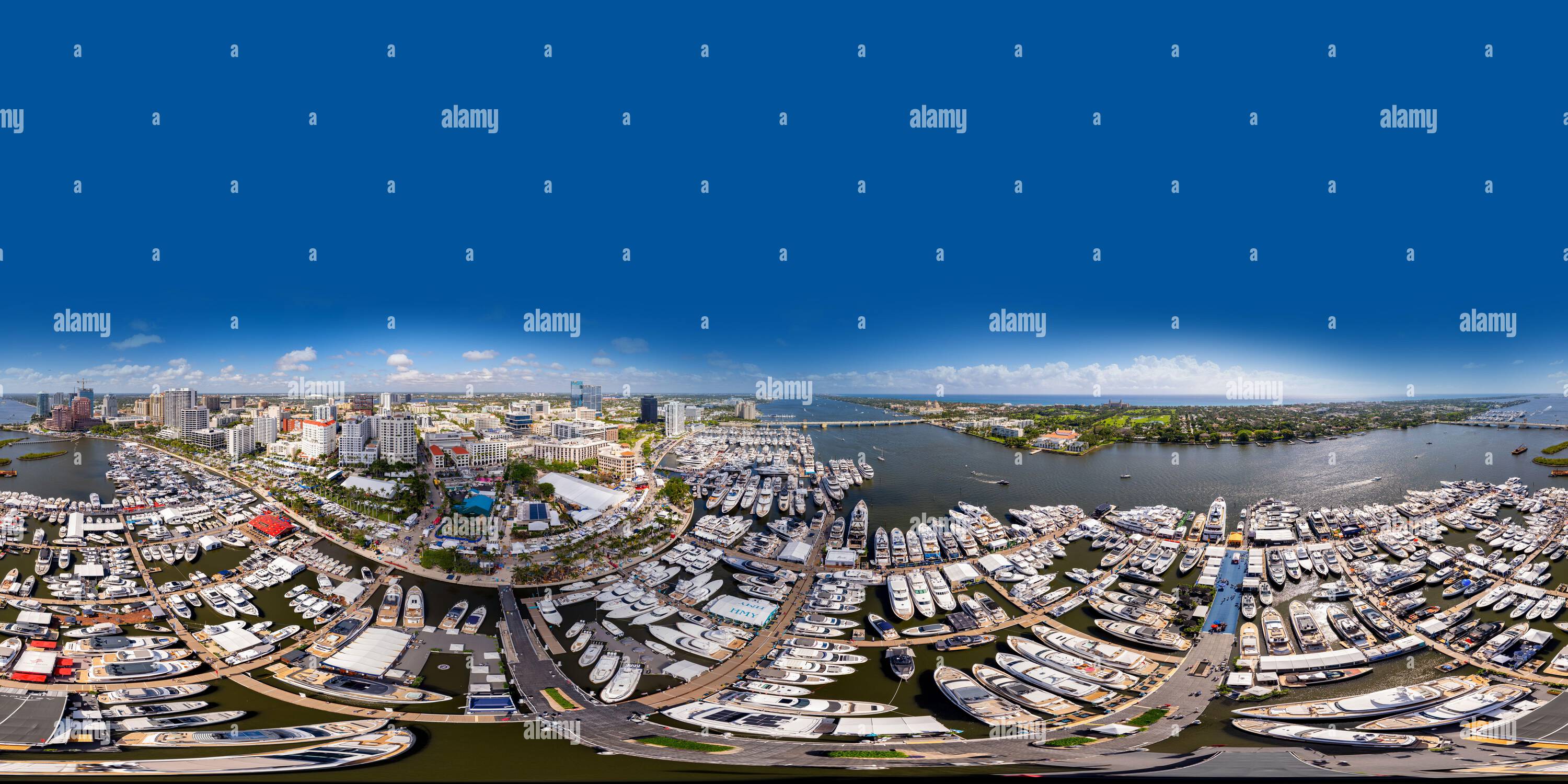 360° view of West Palm Beach, FL, USA - March 24, 2024: Aerial 360 ...