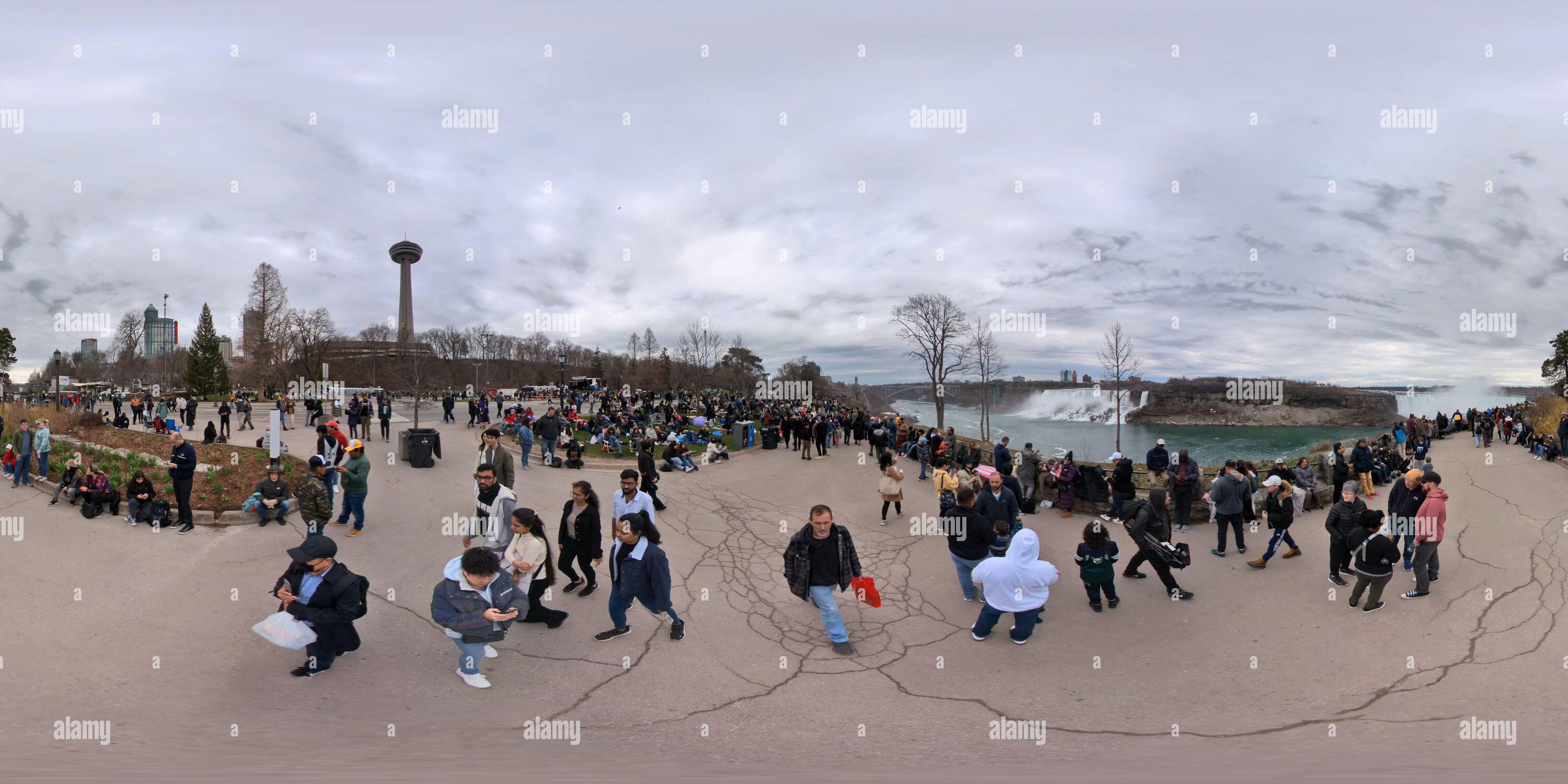 360° view of Niagara Falls, Canada. 8th Apr, 2024. Queen Victoria Park ...