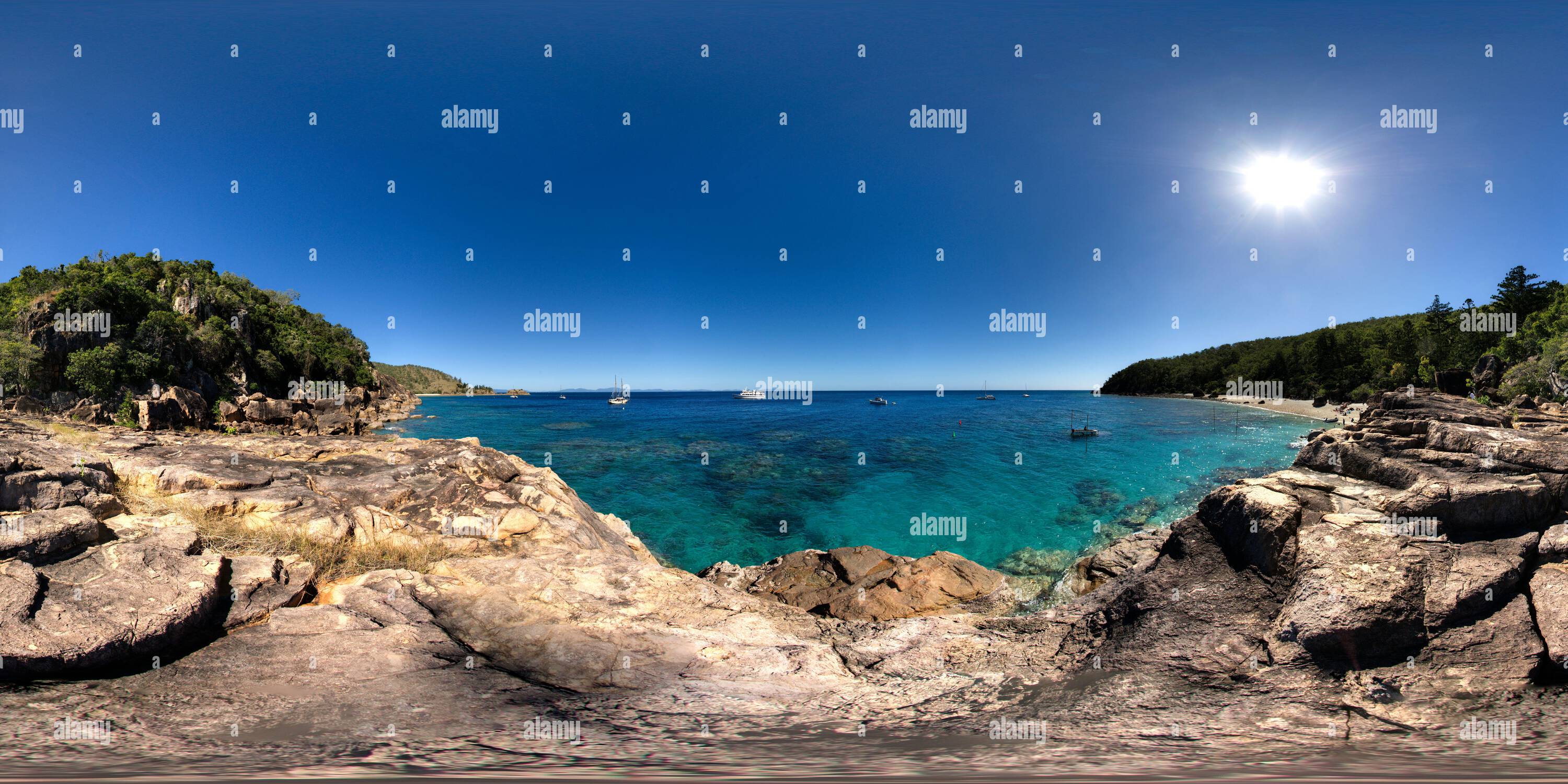 Whitsunday islands blue pearl bay hi-res stock photography and images ...