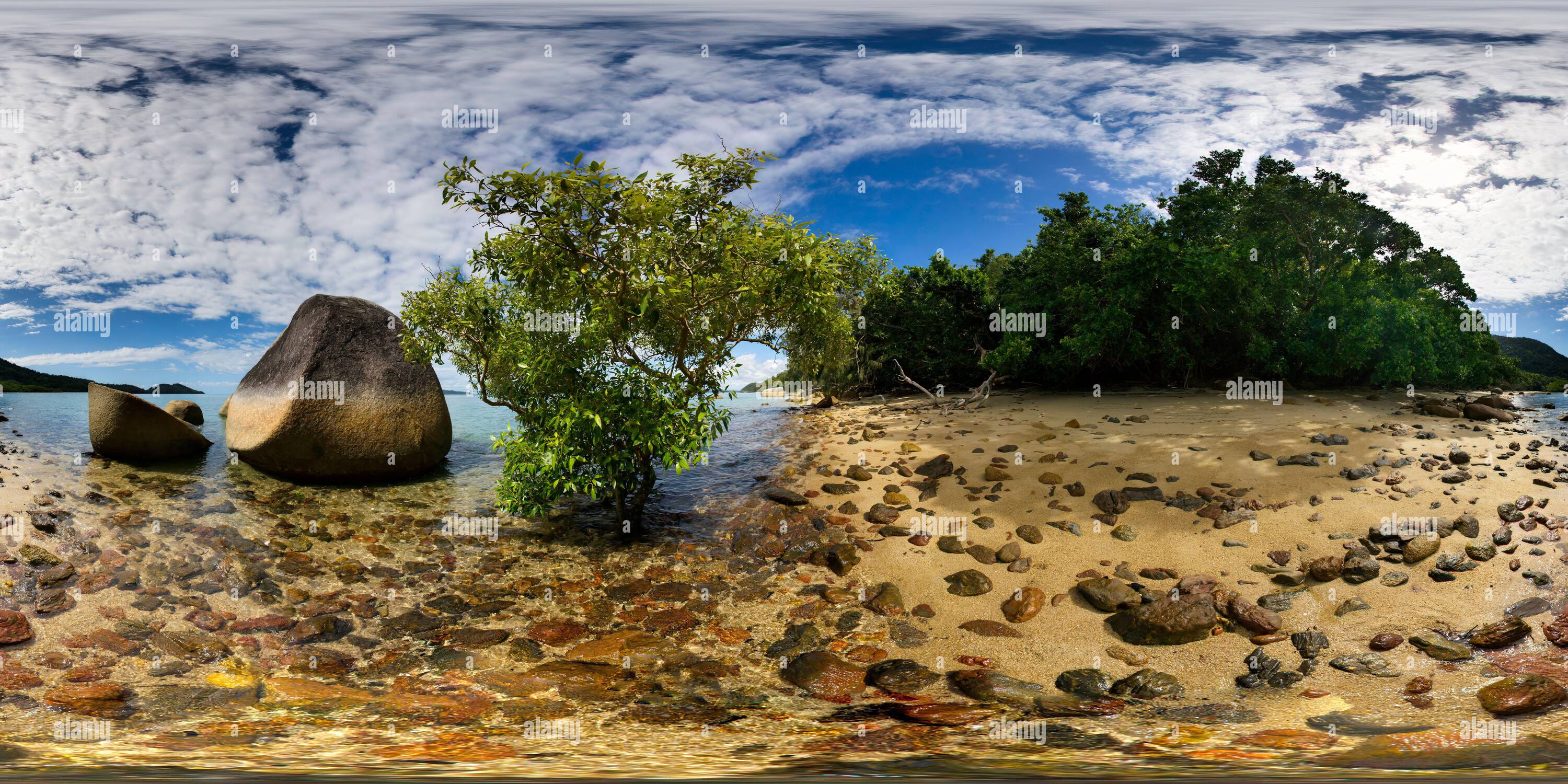 360° view of 360° panorama of Coconut Beach Dunk Island Queensland ...