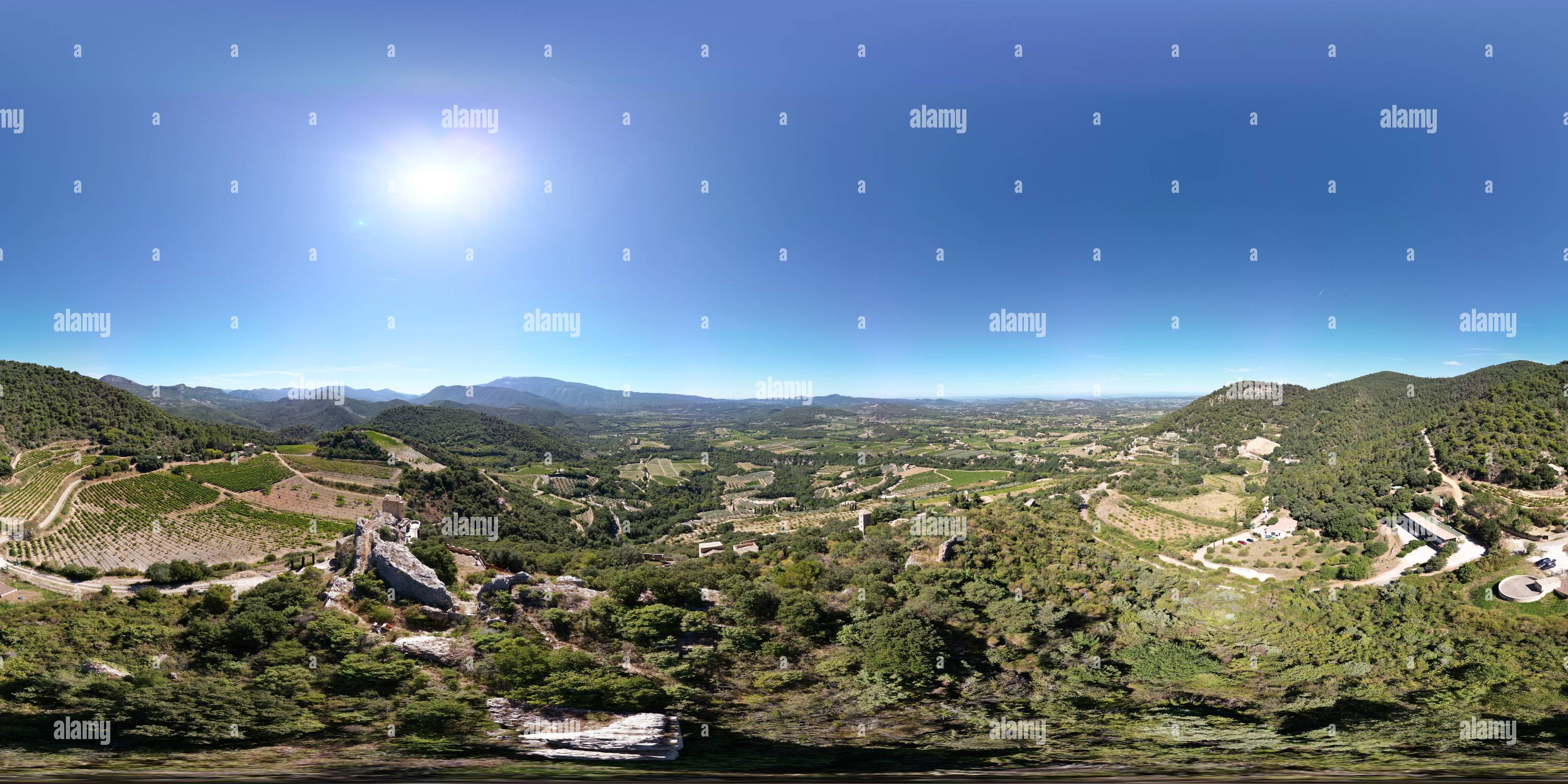 360° view of Chateau de Merindol - Alamy