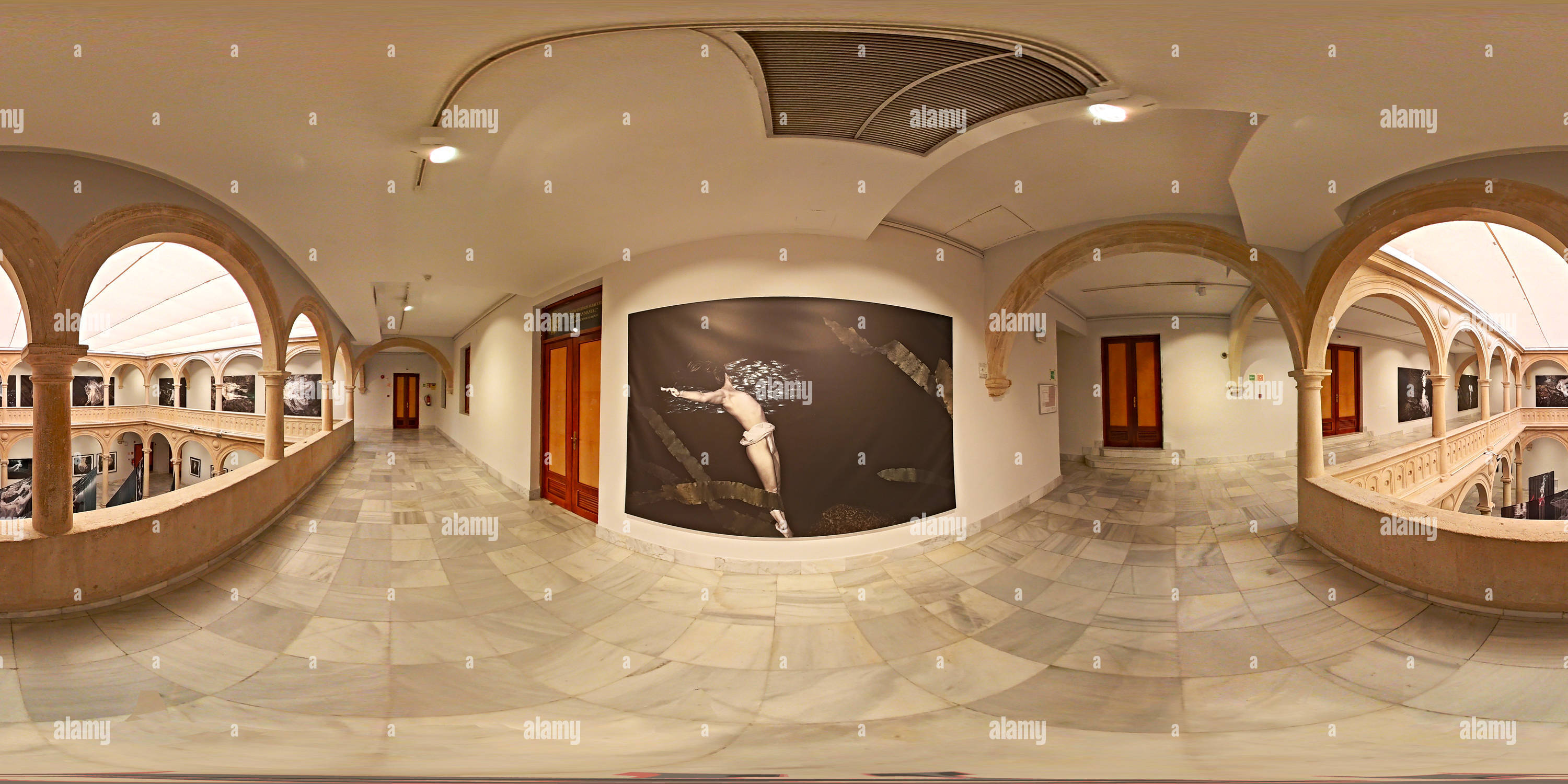 360° view of 360 report of Isabel Muñoz's exhibition, entitled WATER ...