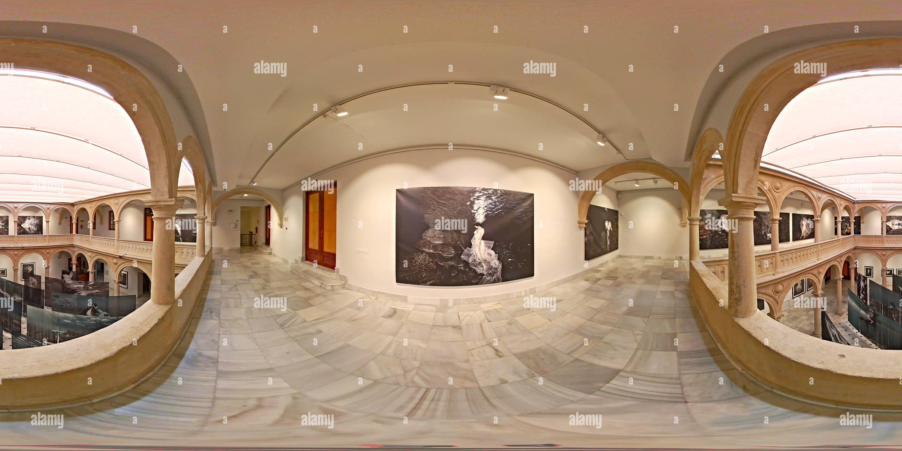 360° view of 360 report of Isabel Muñoz's exhibition, entitled WATER ...