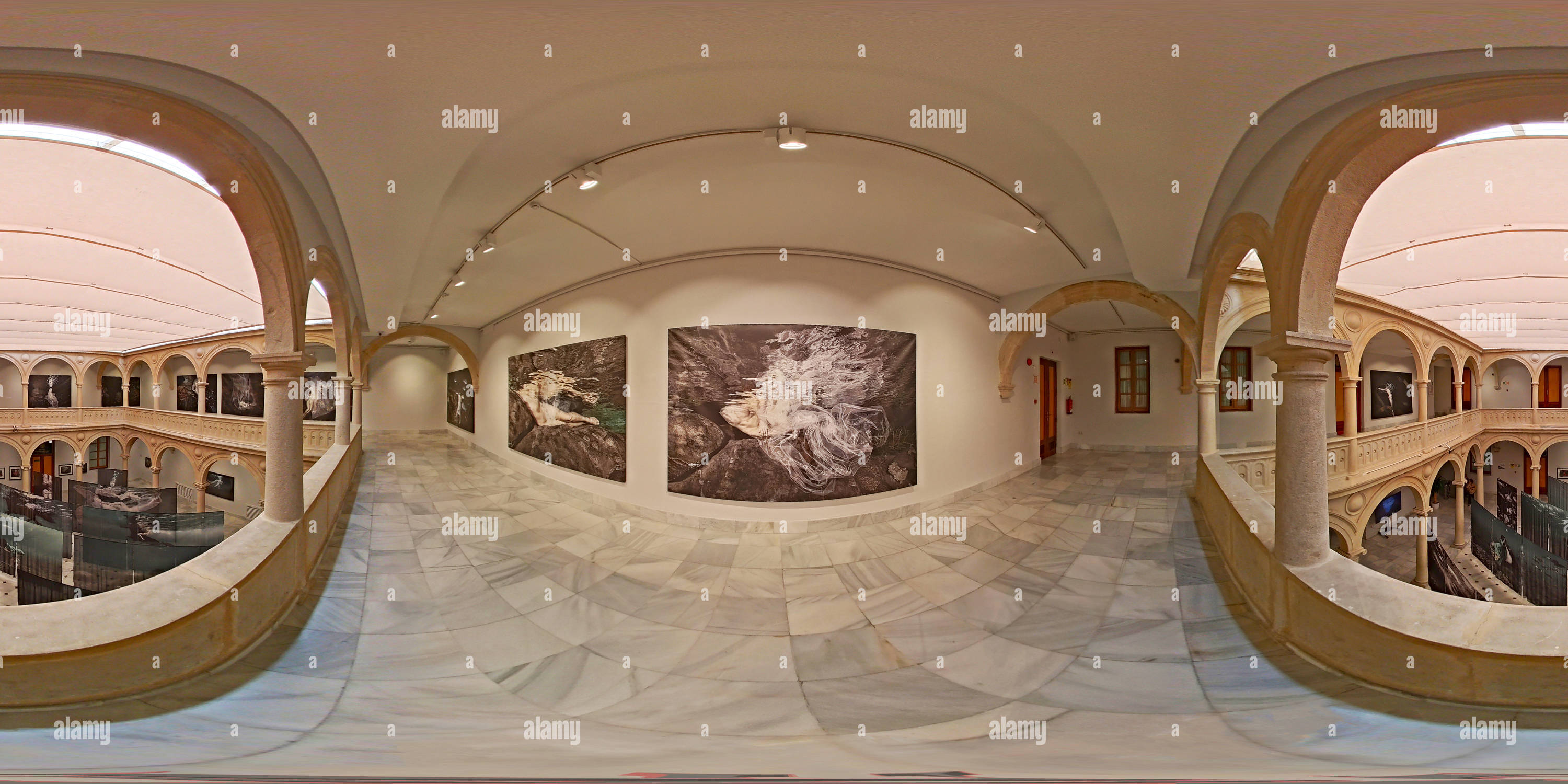 360° view of 360 report of Isabel Muñoz's exhibition, entitled WATER ...