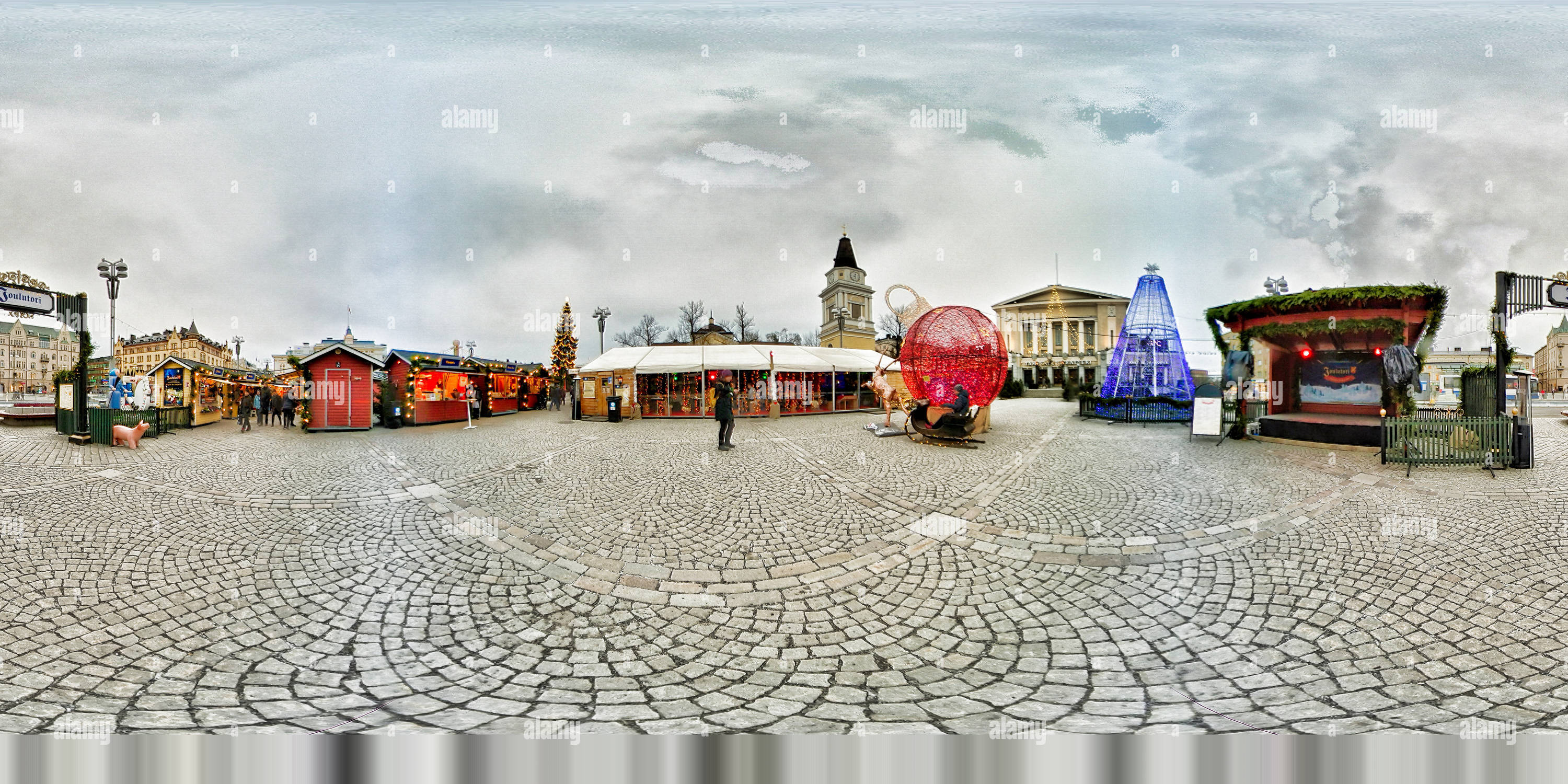 360° view of Christmas Market at Tampere town - Alamy