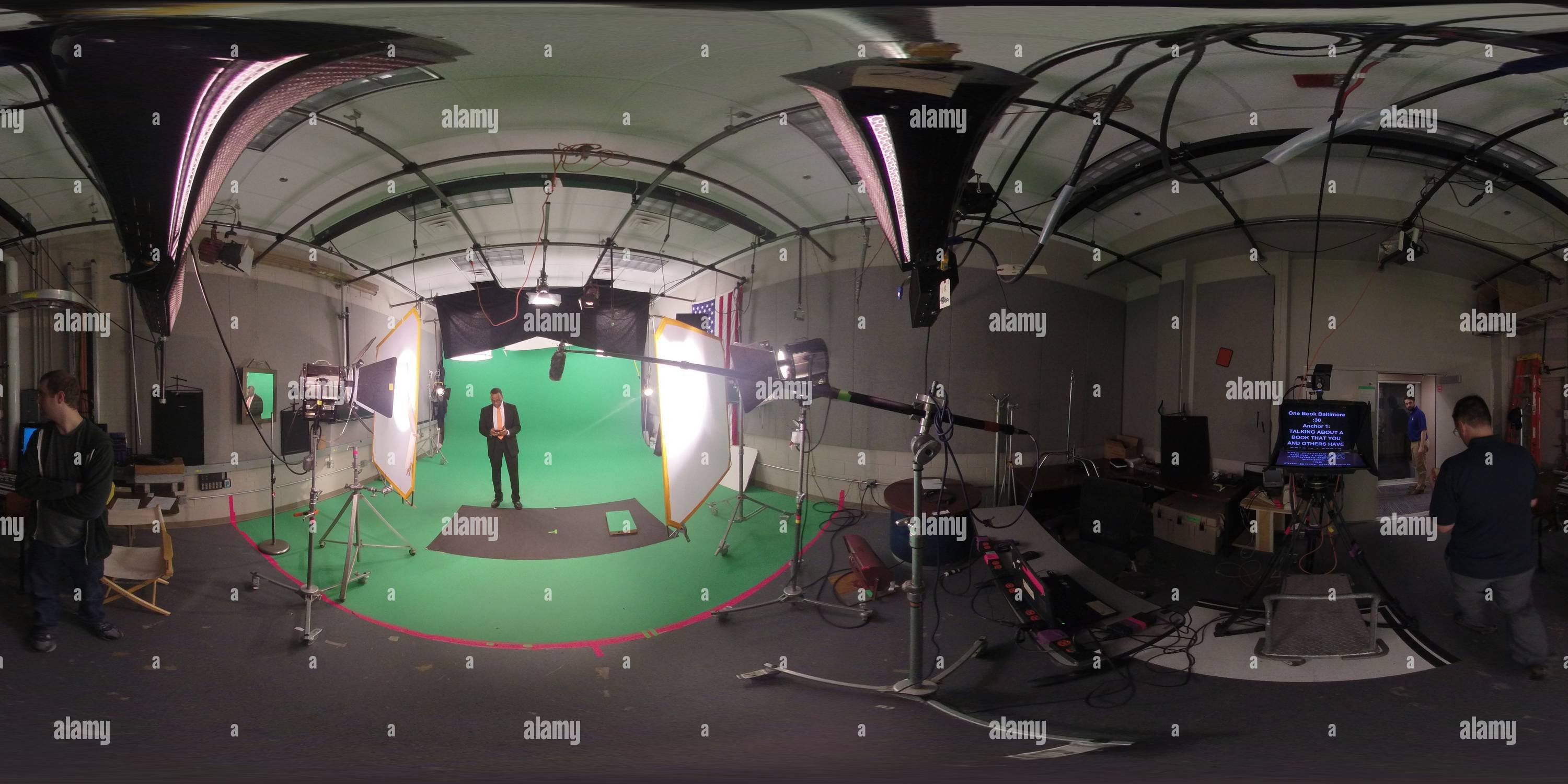 360° view of greenscreen with Jason - Alamy