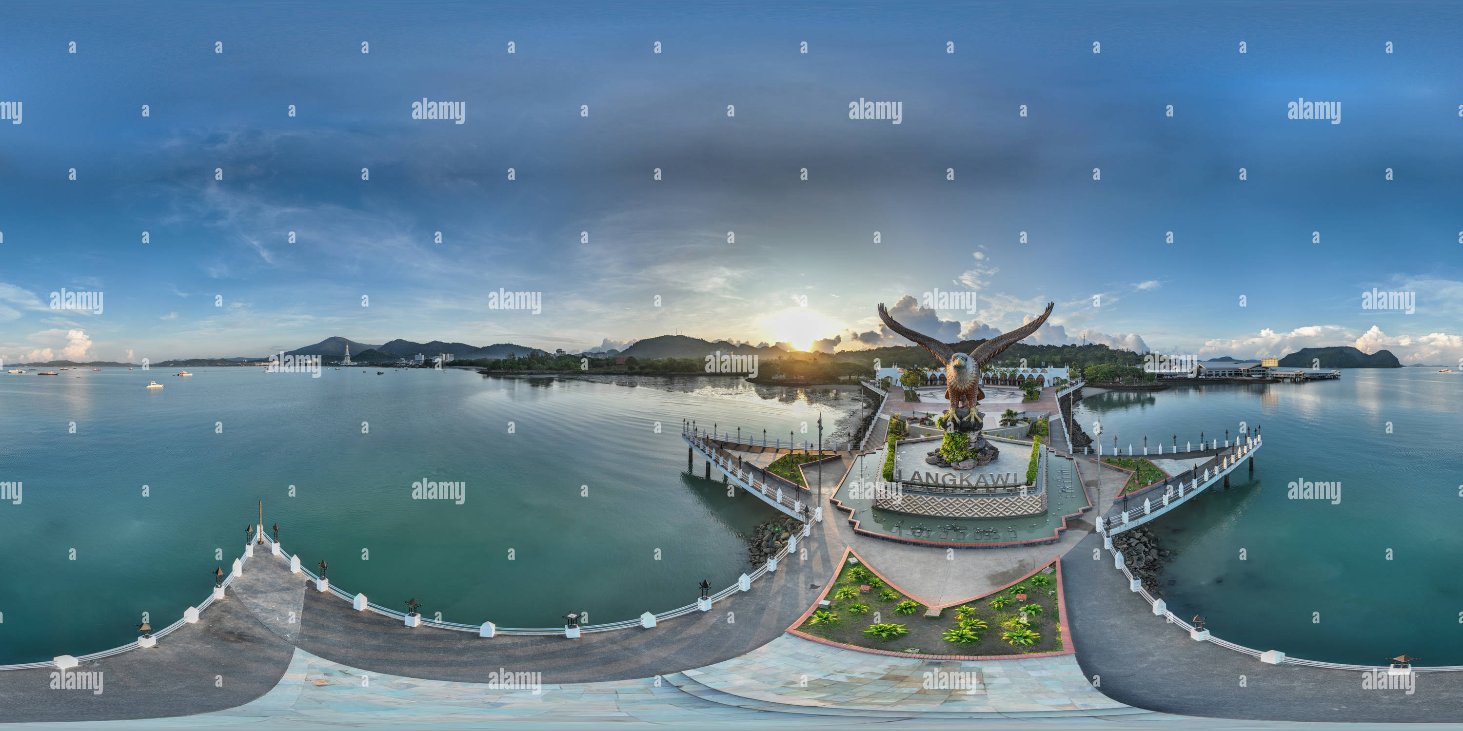 Dataran lang eagle square hi-res stock photography and images - Alamy