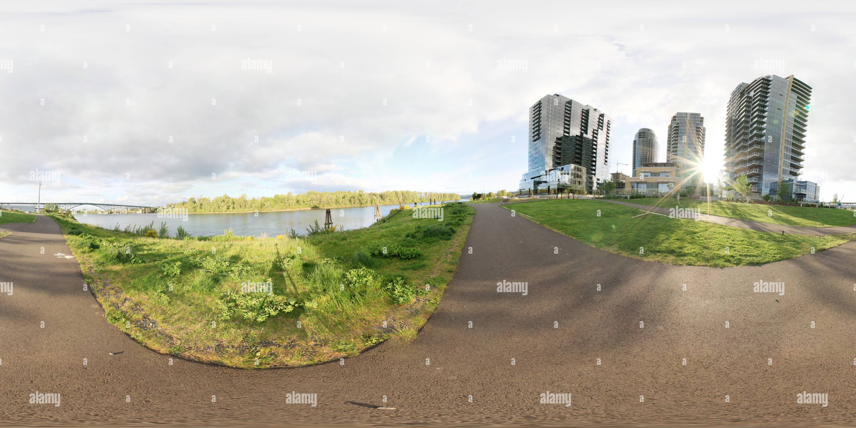 360° view of Portland southwest waterfront along the Willamete river ...