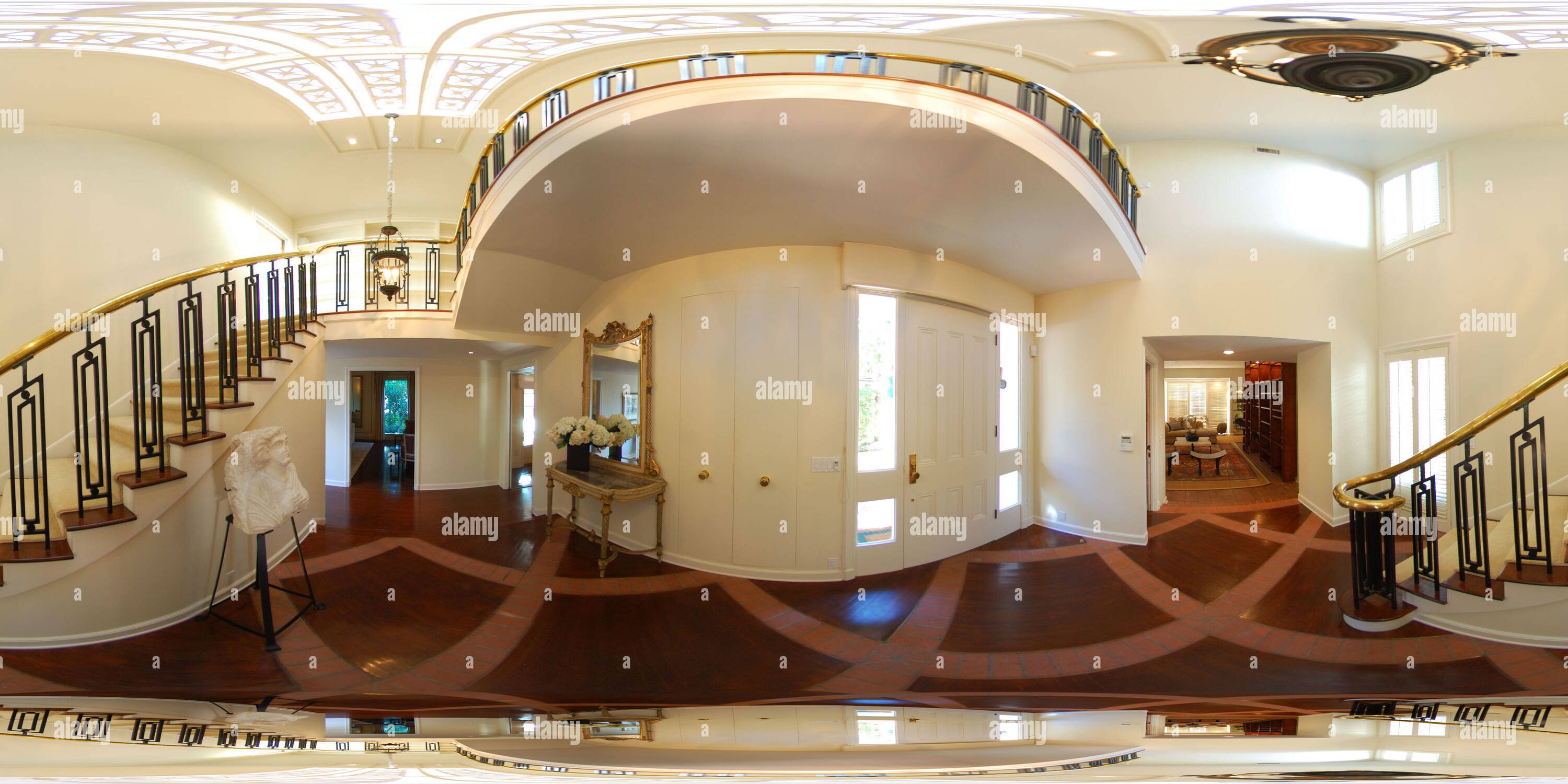 360° view of La Jolla Estate Foyer - Alamy
