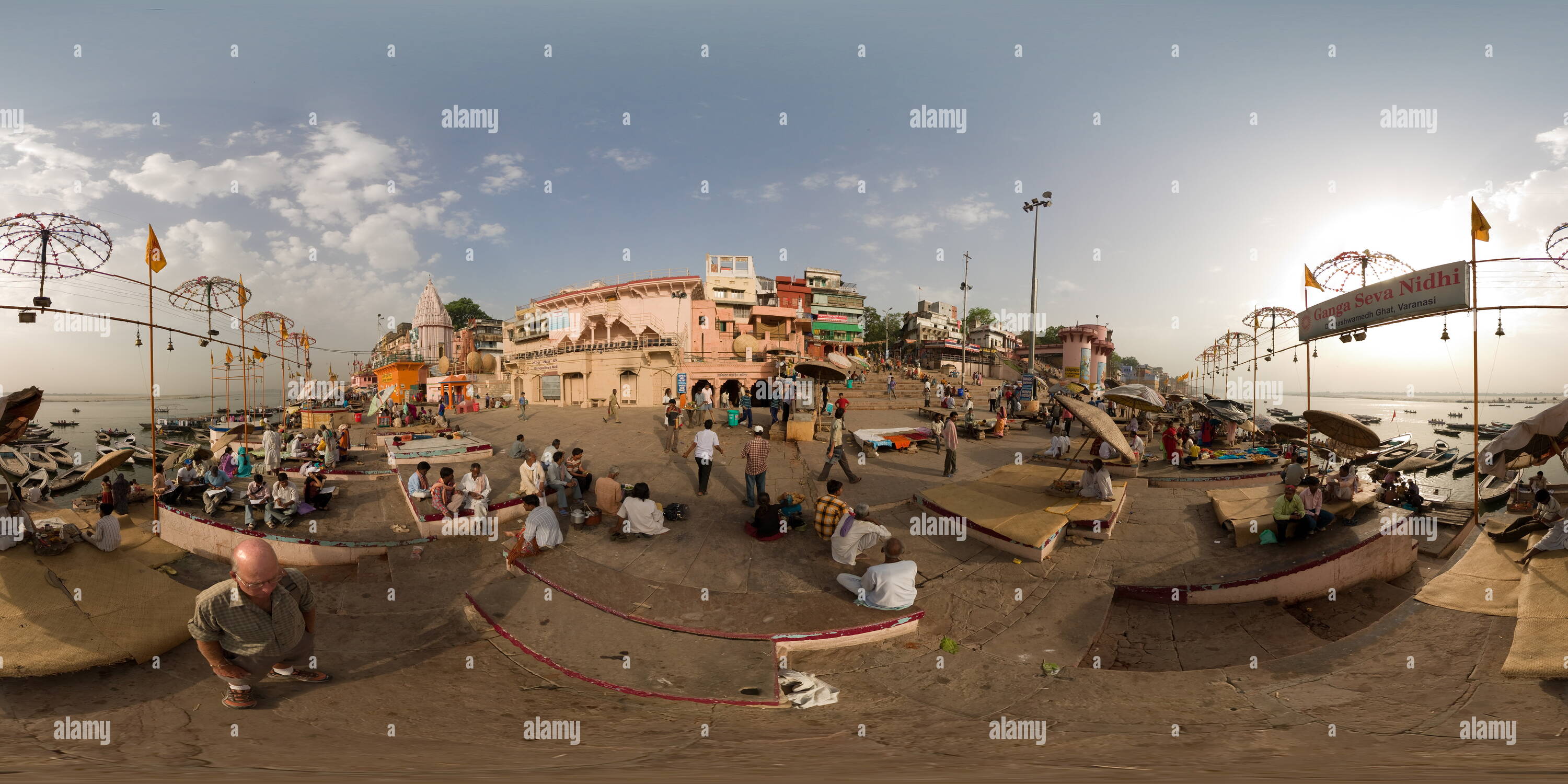 360° view of Varanasi Ghats No.01 - Alamy