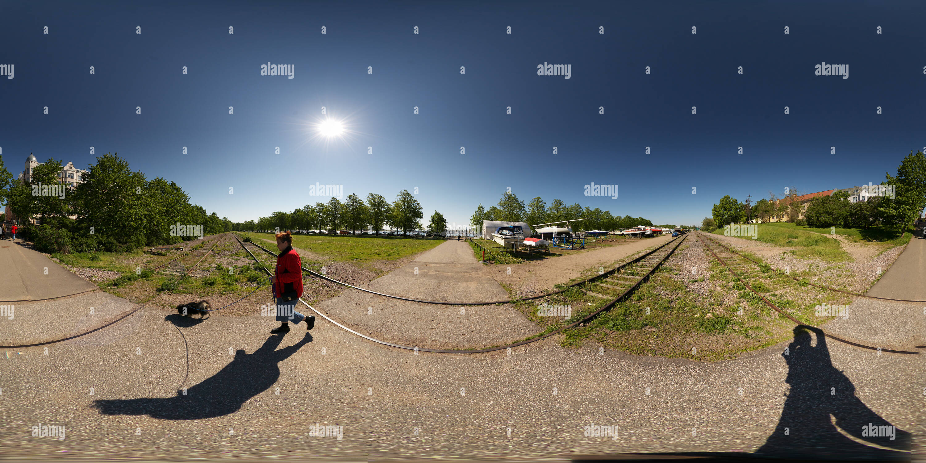360° view of Train Tracks by the Sea - Alamy