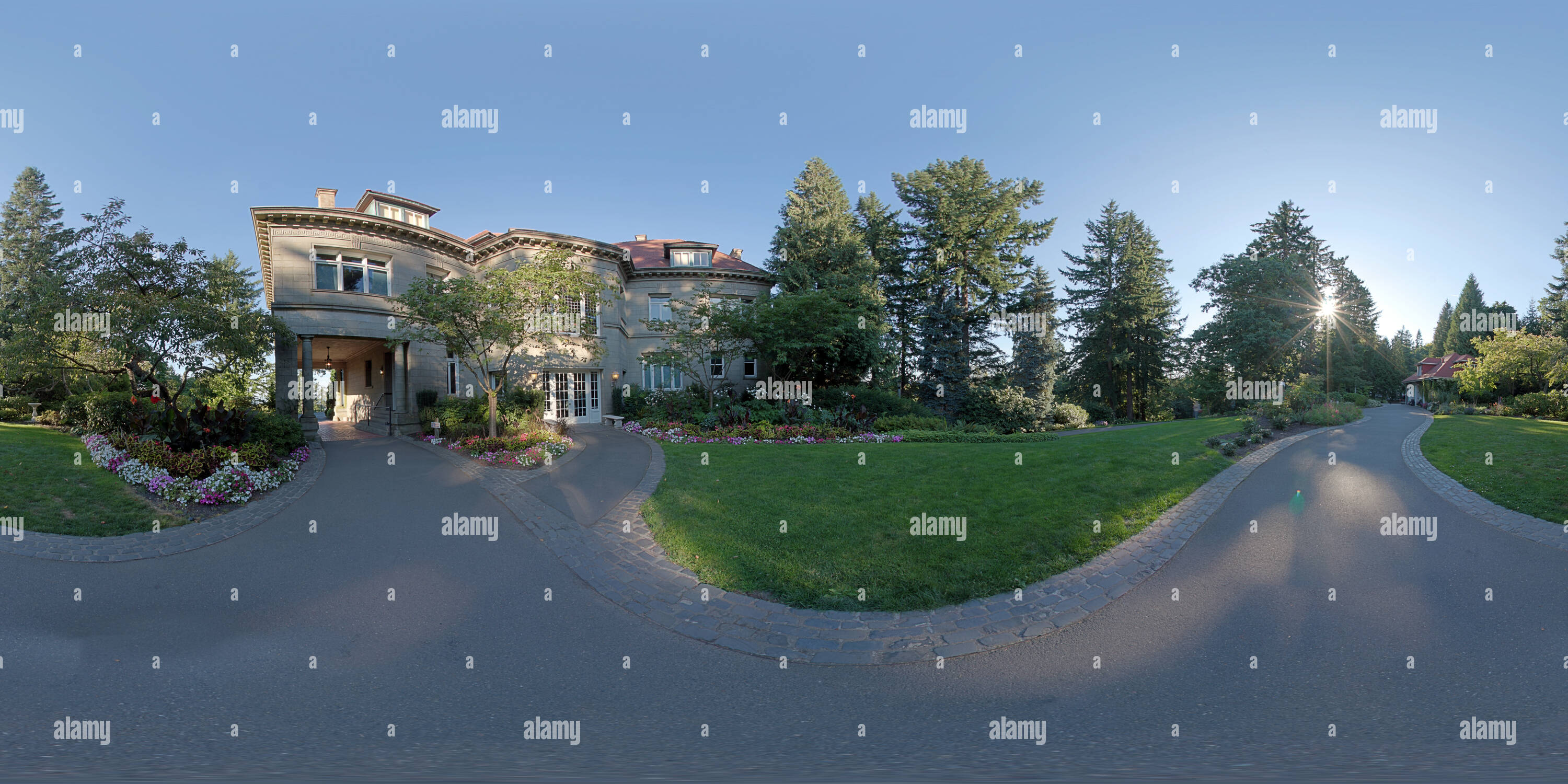 360° view of Pittock Mansion Front Entrance - Alamy