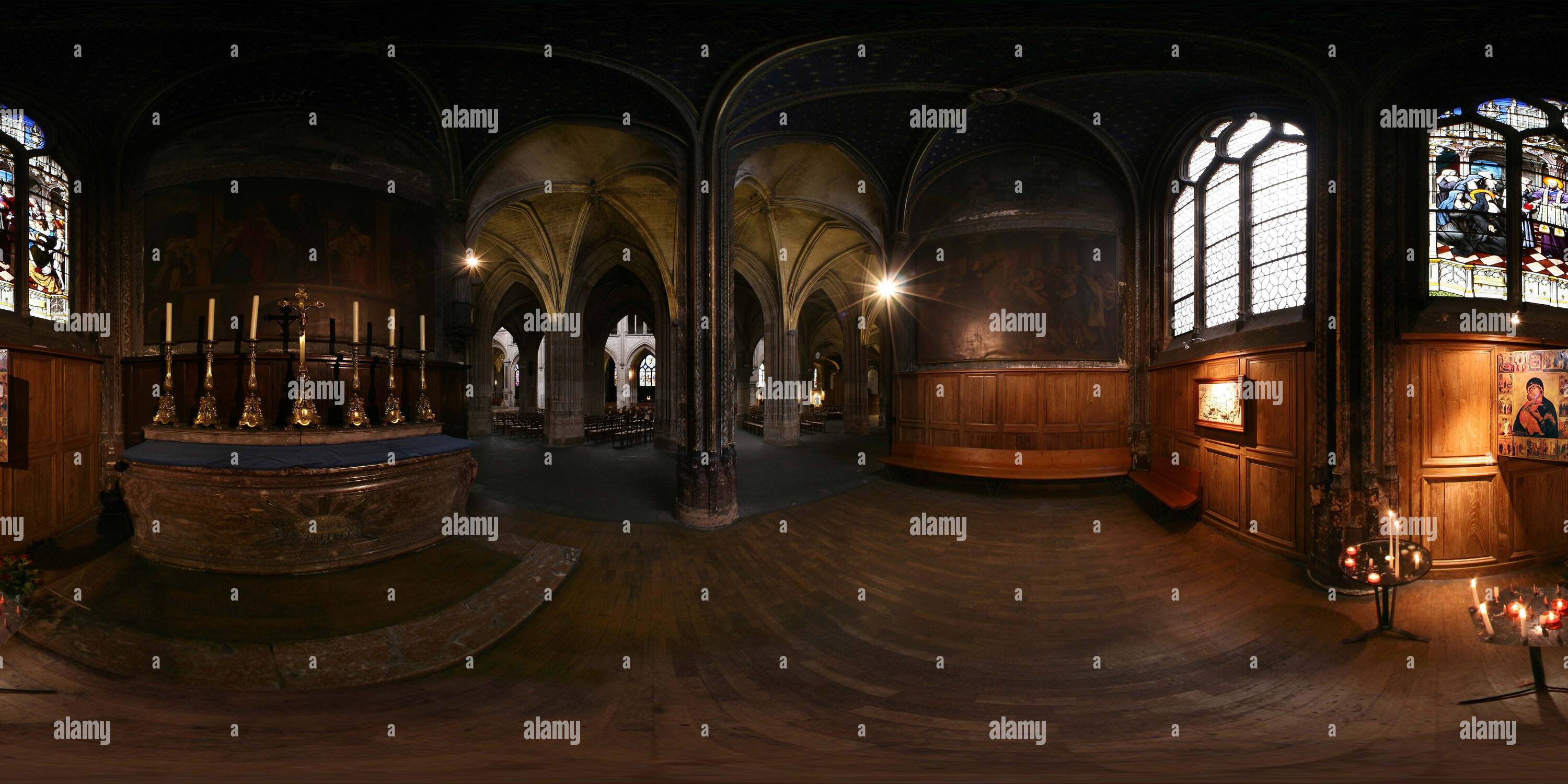 360° view of Interior of the church Saint-Séverin, northern aisle - Alamy
