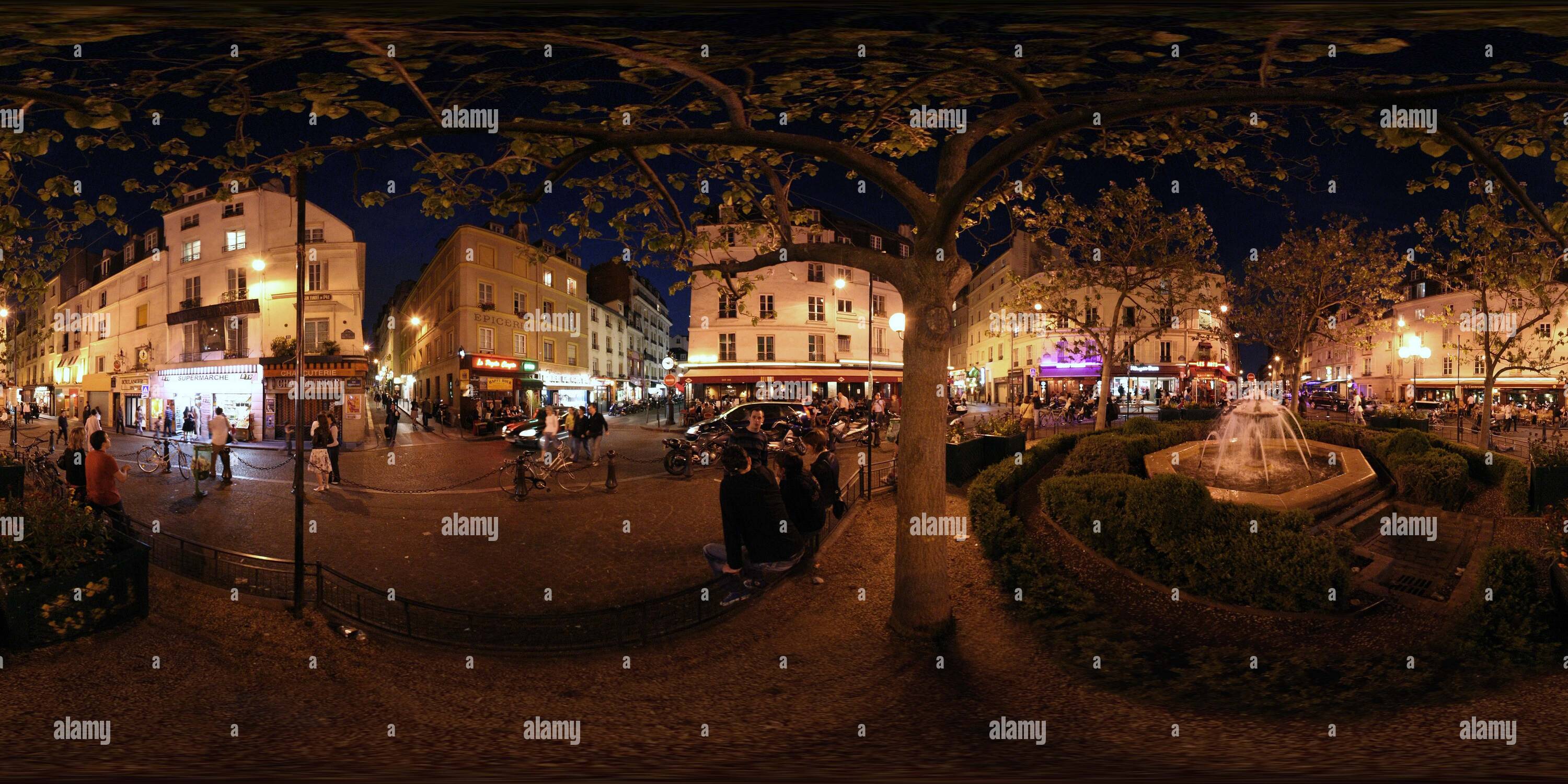 Place de la contrescarpe rue mouffetard hi-res stock photography and ...