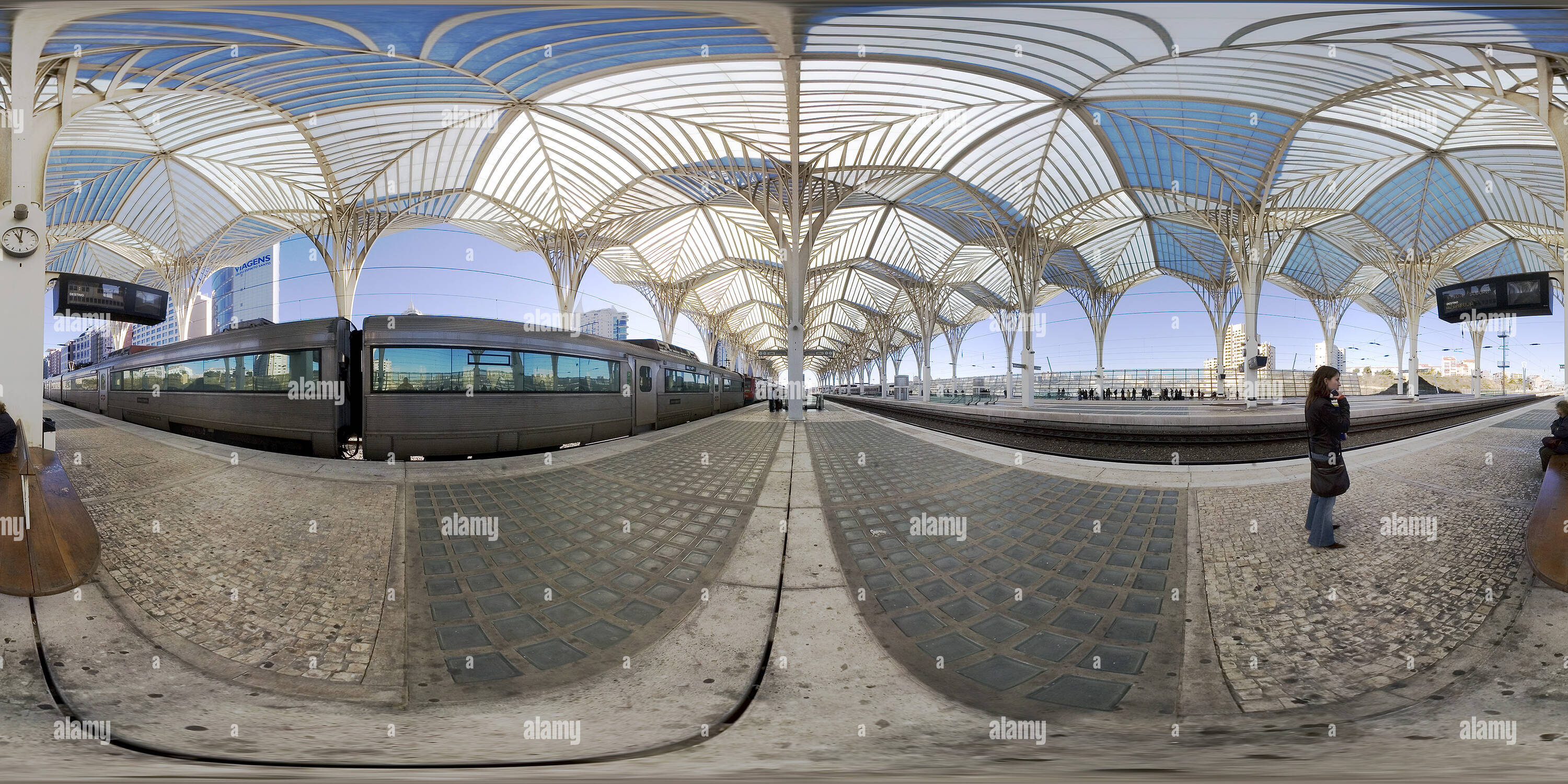 360° view of Platform of Oriente Train Station - Alamy