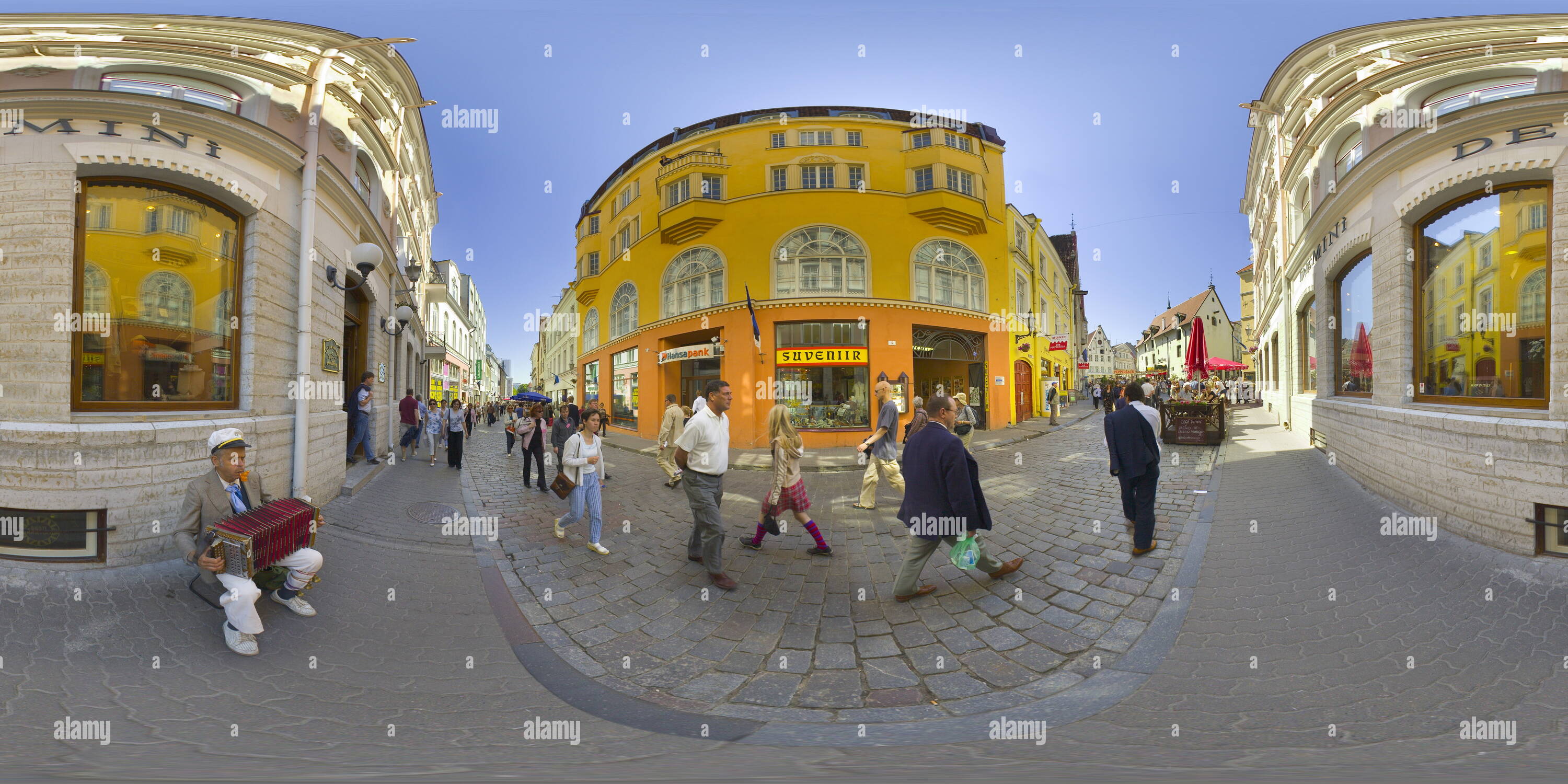 360° view of Medieval Old Tallinn, Viru street - Alamy