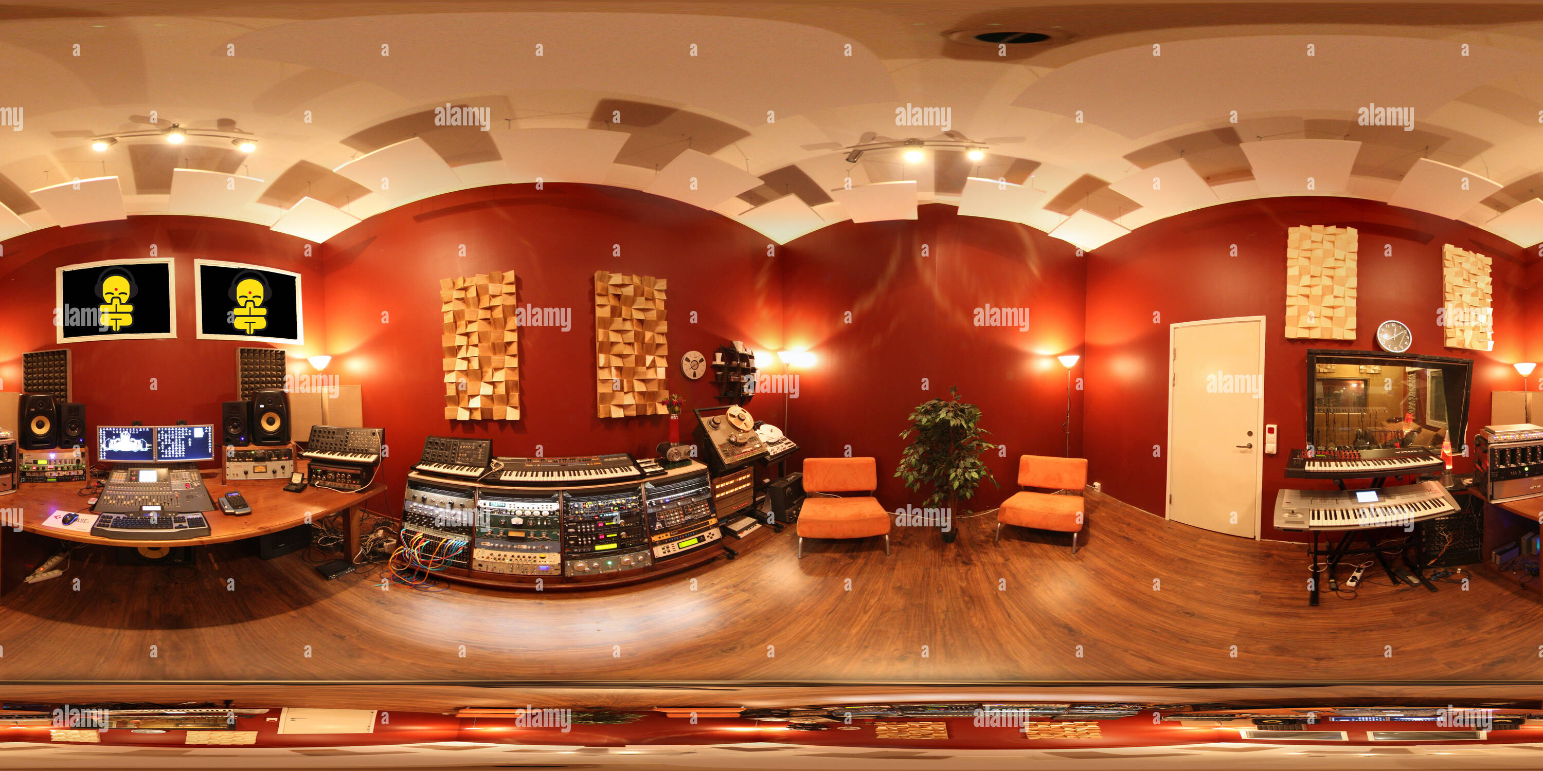 360° view of Guru studio 3 - Alamy