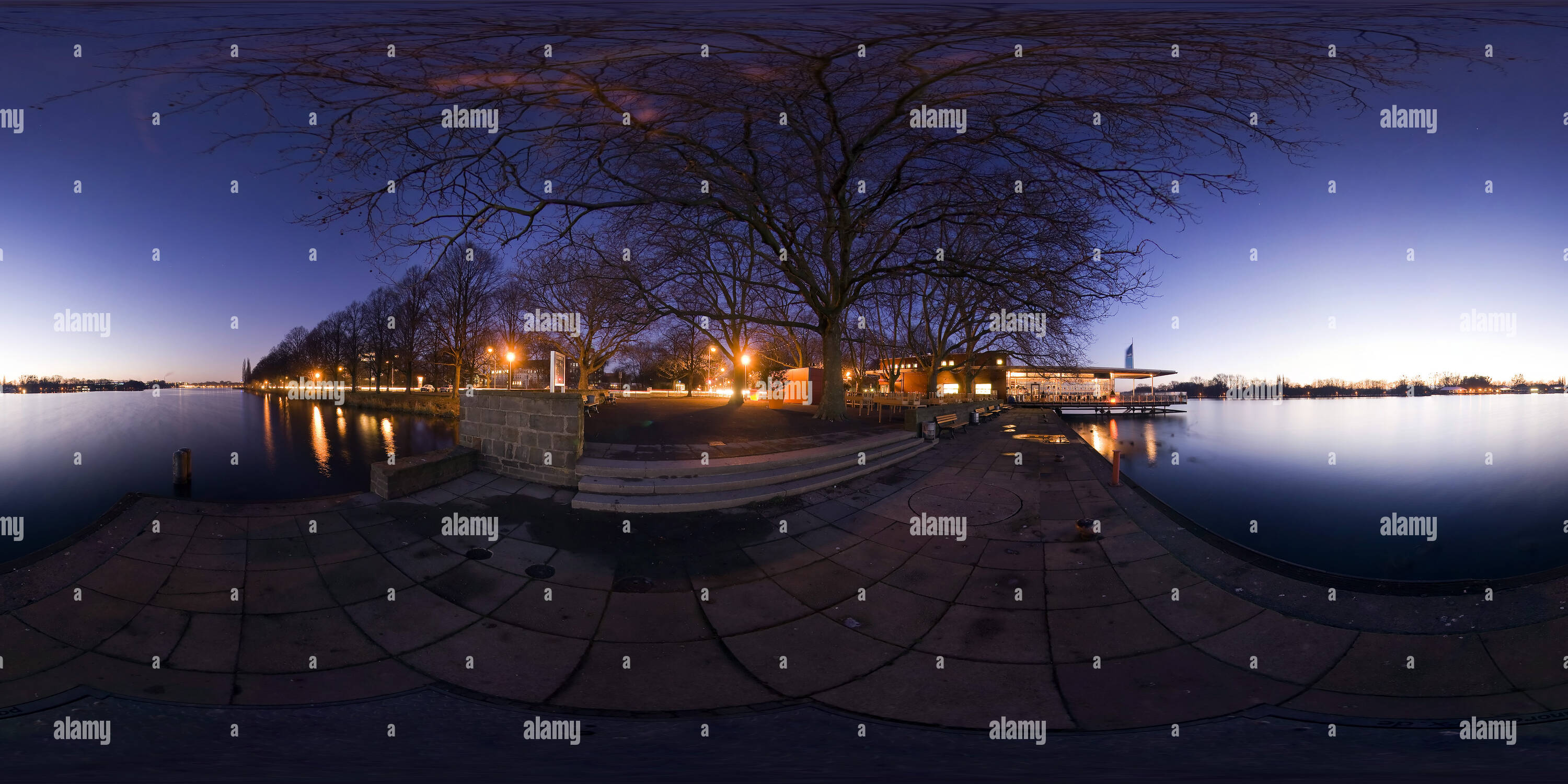 Pier 51 hi-res stock photography and images - Alamy