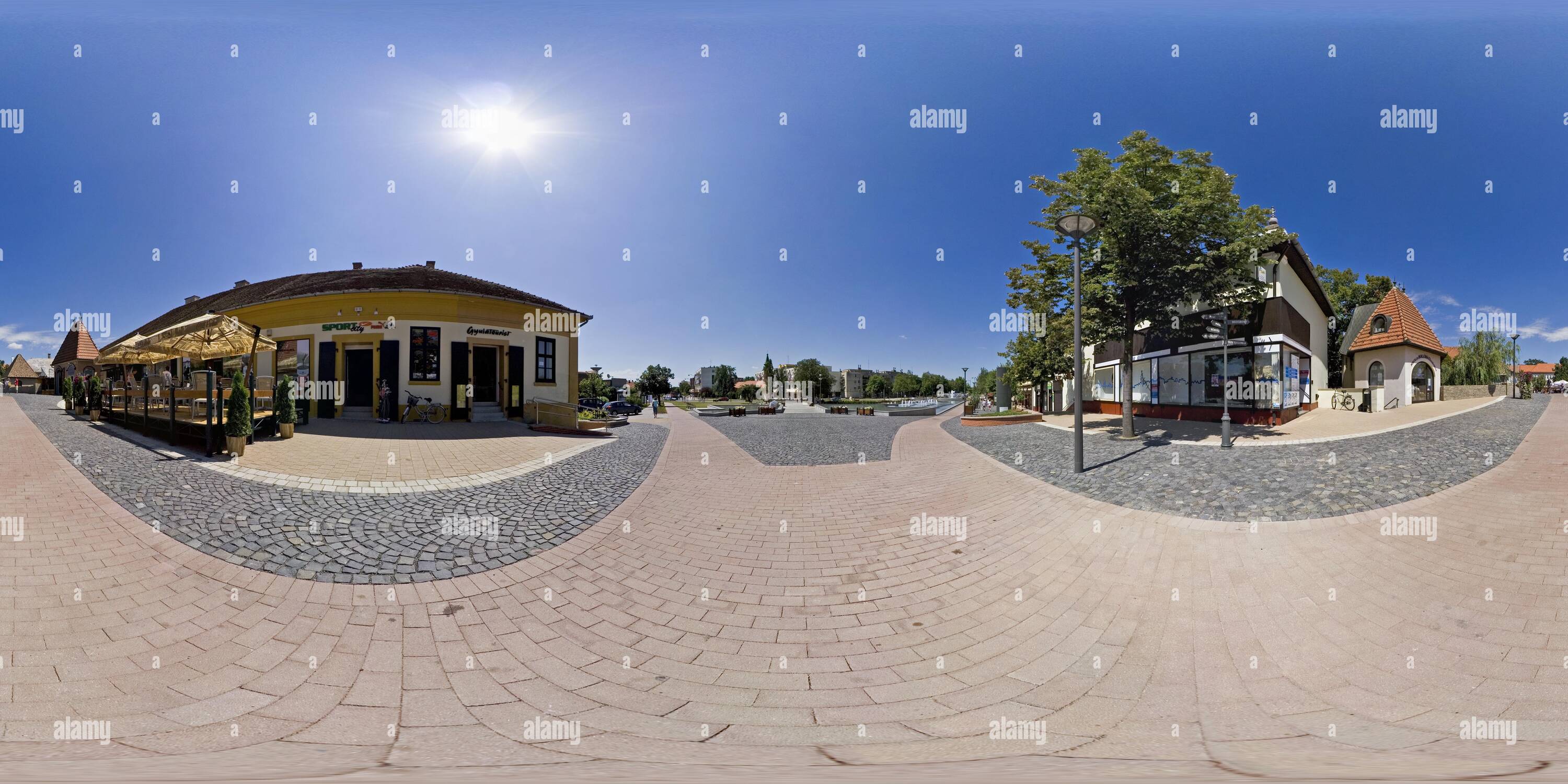 360° view of Kossuth Square and walking street - Alamy