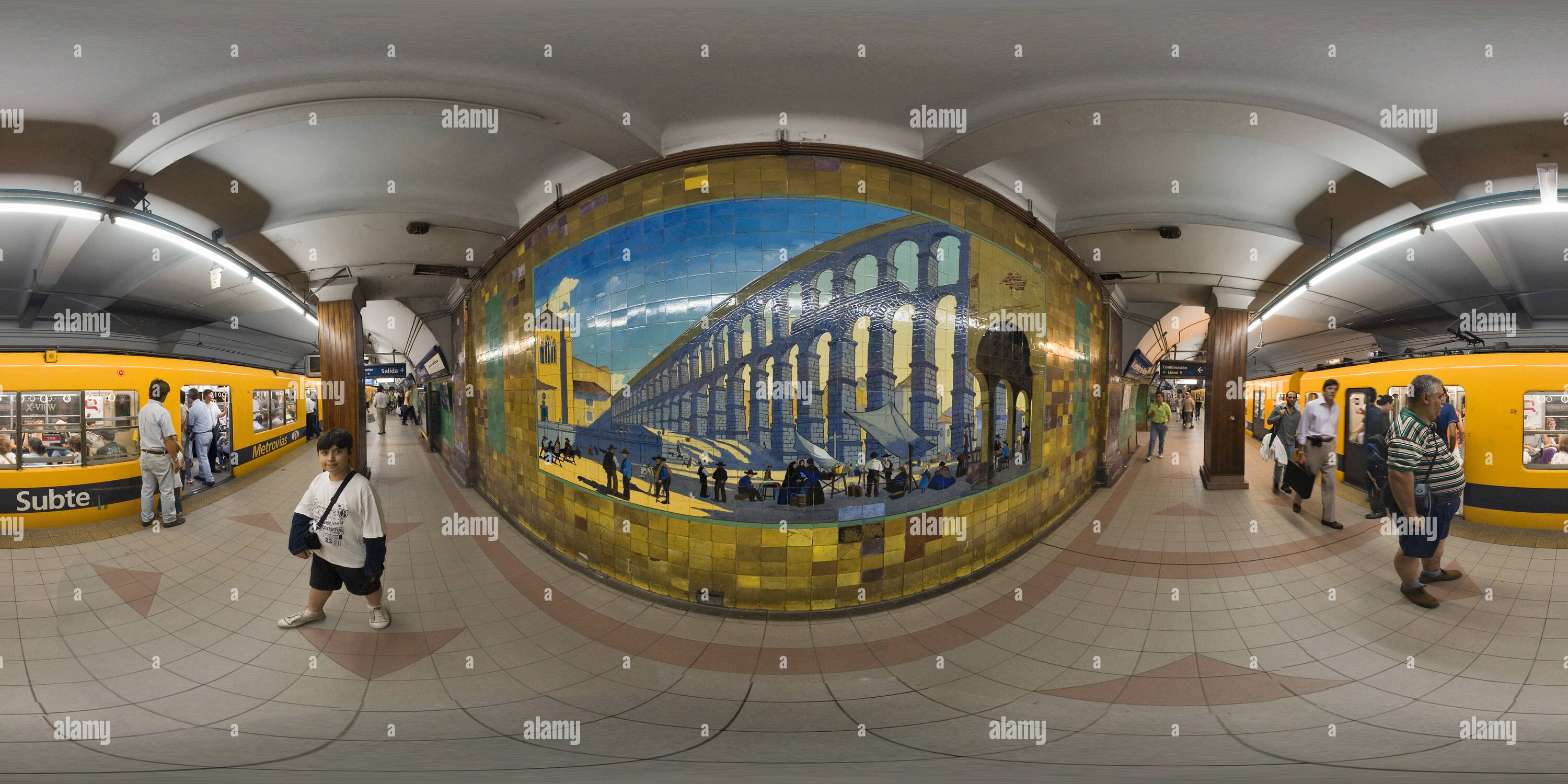 360° view of Underground Station with wall tiles - Alamy
