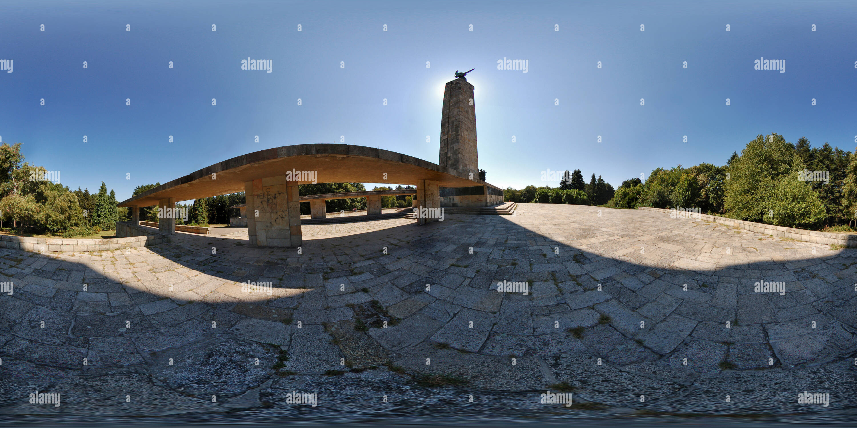 360° view of Venac, WWII memorial - Alamy