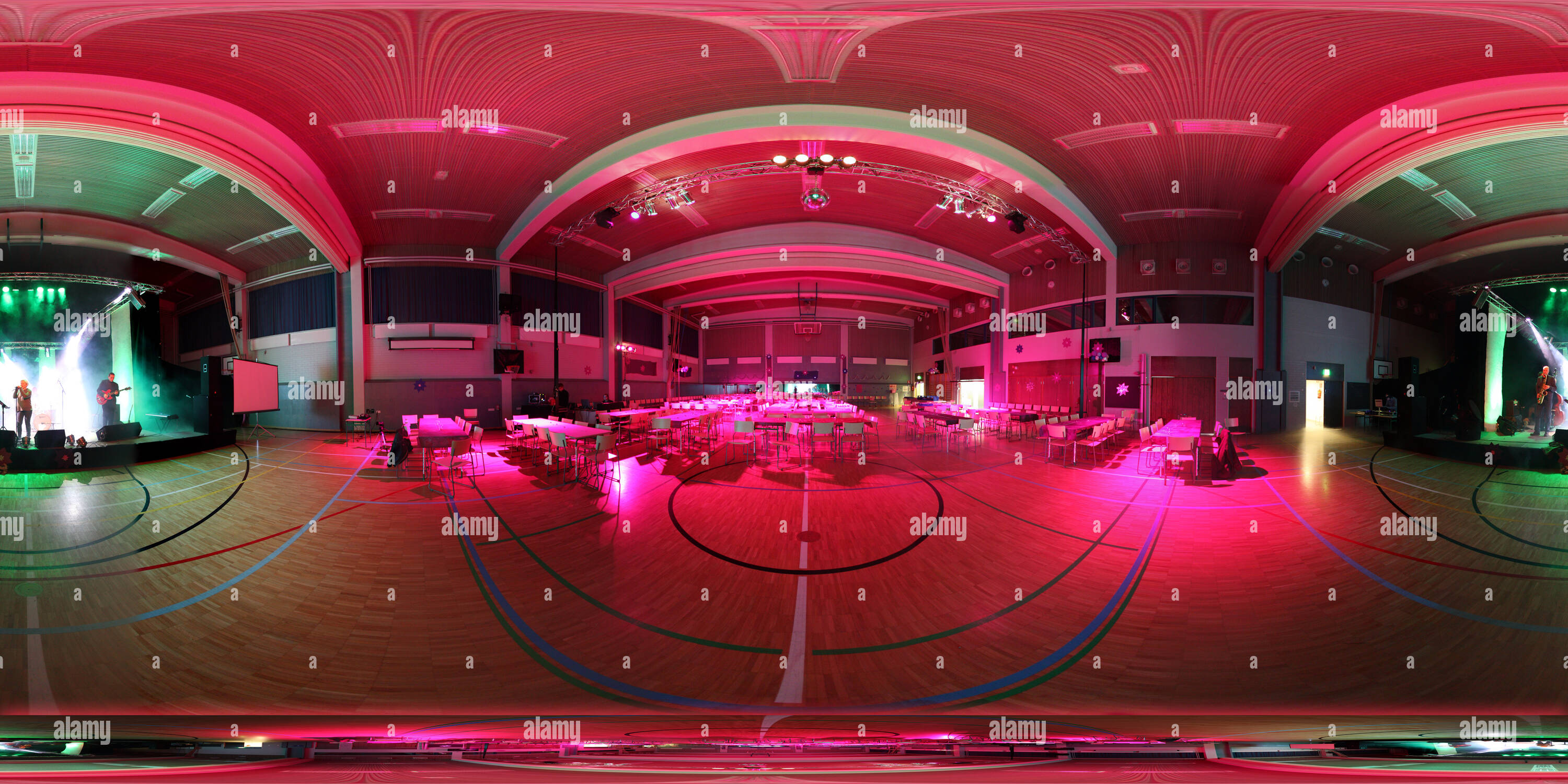 360° view of Sally and The Slackers at sound check - Alamy