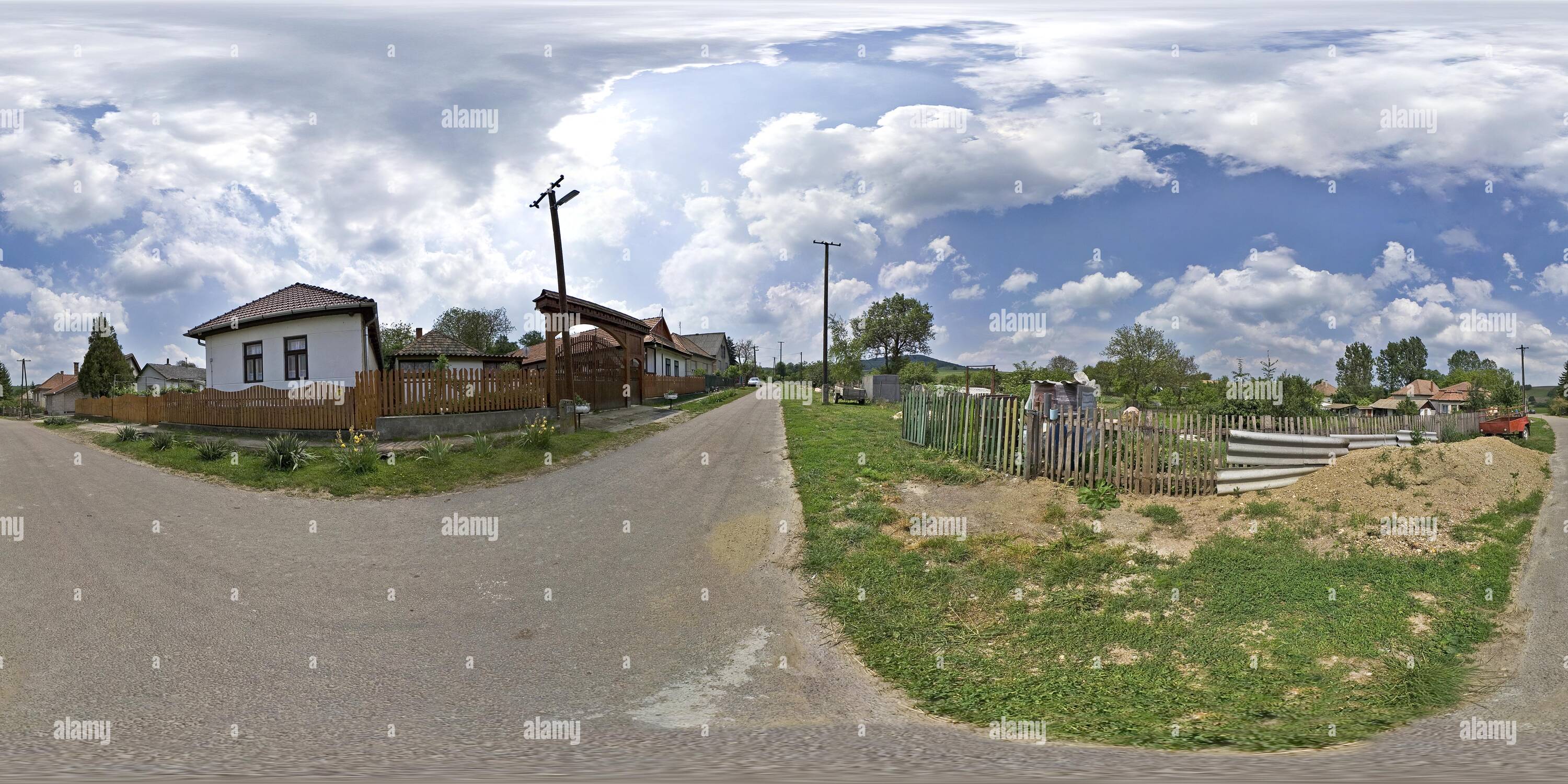 360° view of Village-street view carved Székely gate (Szekler gate - Alamy