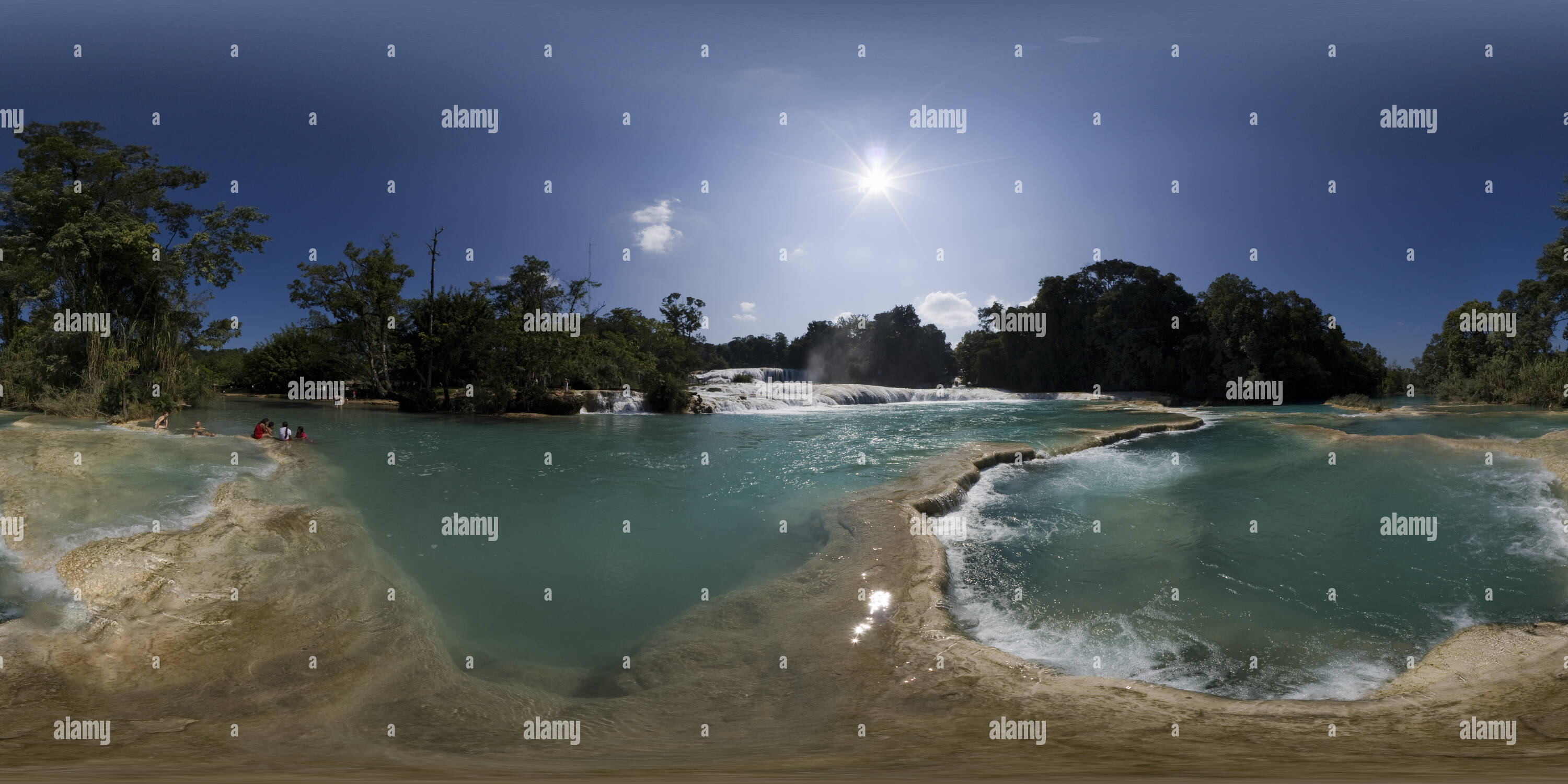 Agua azul swimming hi-res stock photography and images - Alamy