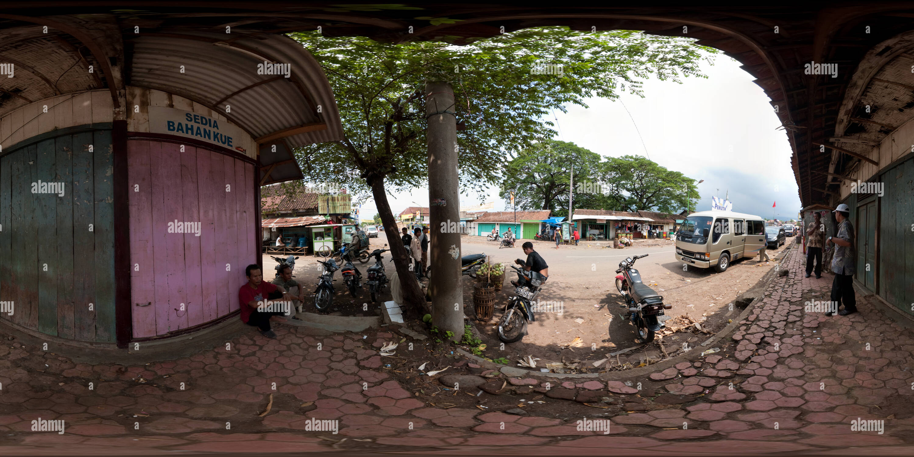 360° view of The street of small village - Alamy