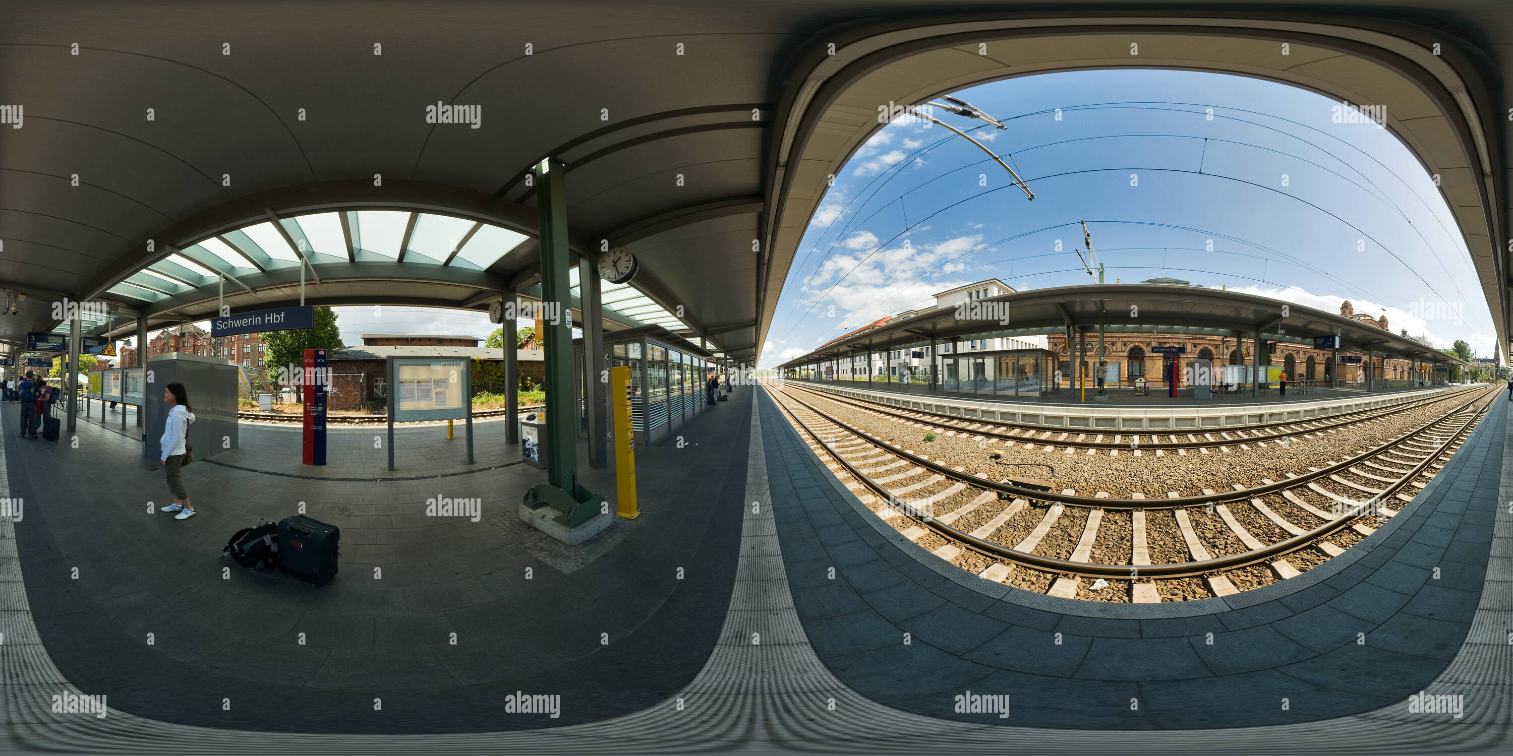 360° view of Schwerin Train Platform - Alamy