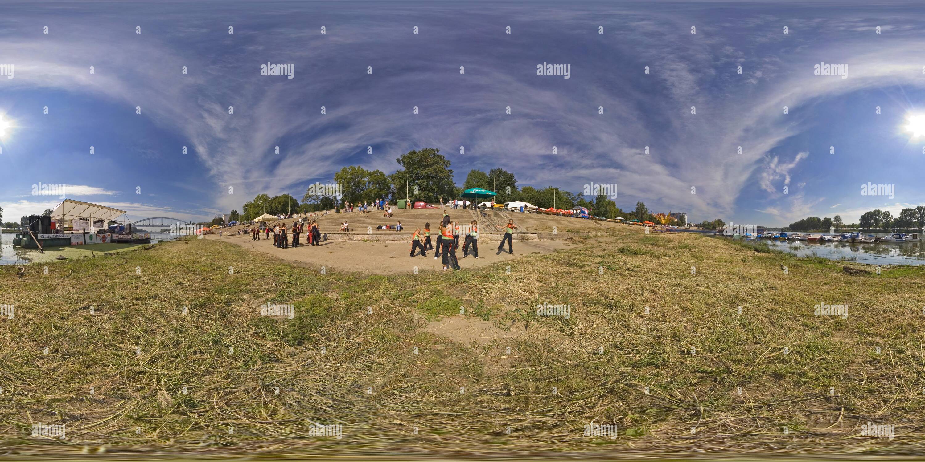 360° view of Tisza riverbank dancing girls - Alamy