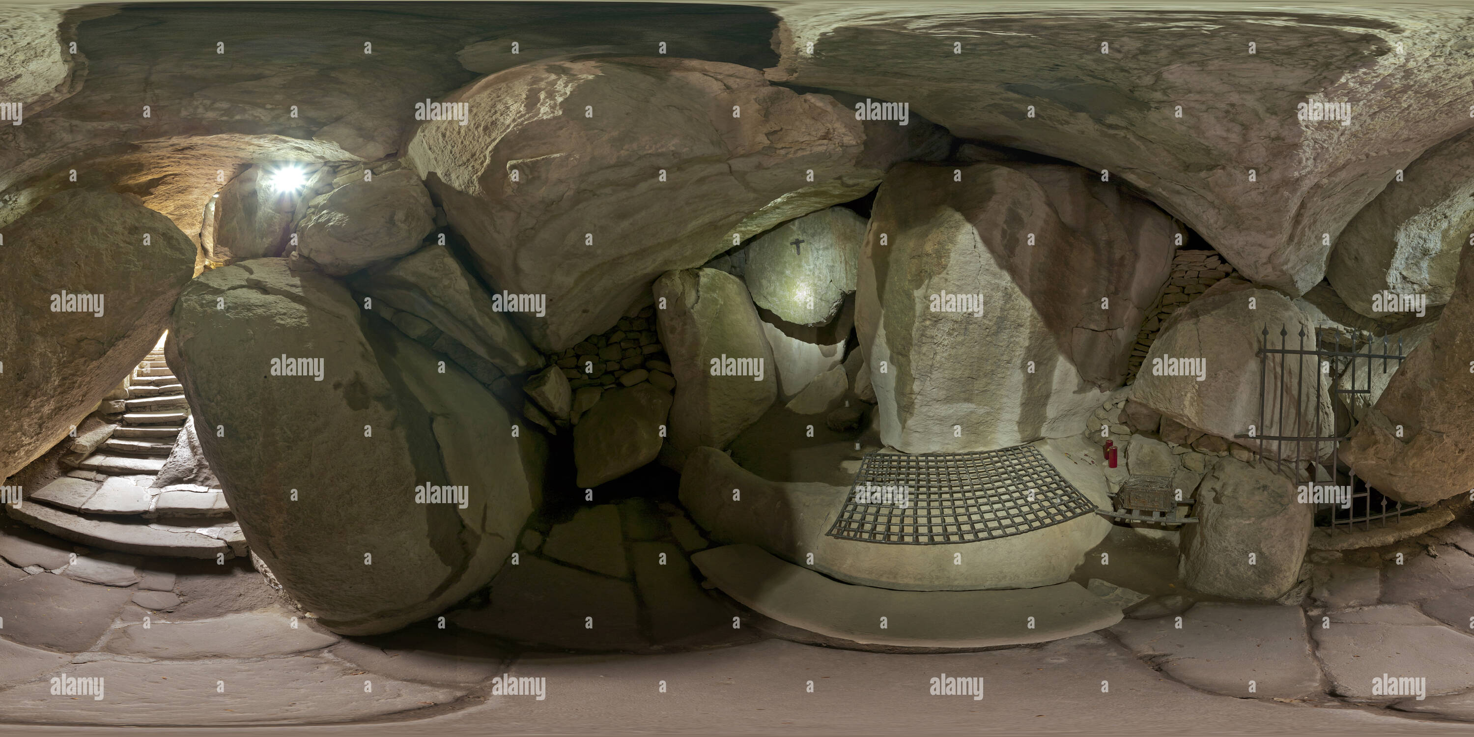 360° view of La Verna, la Grotta - Alamy