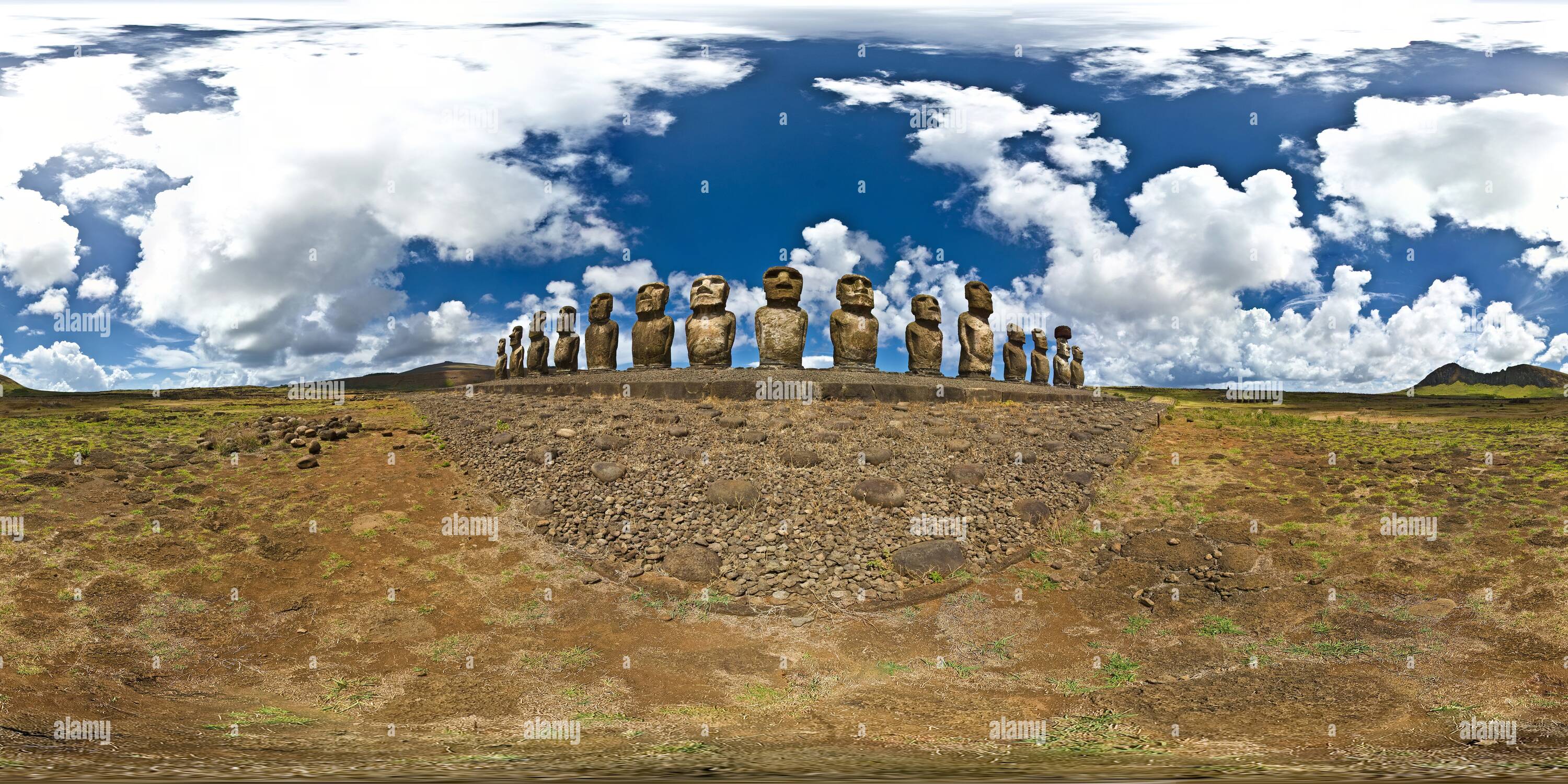 360° view of Ahu Tongariki (Middle Front - Alamy