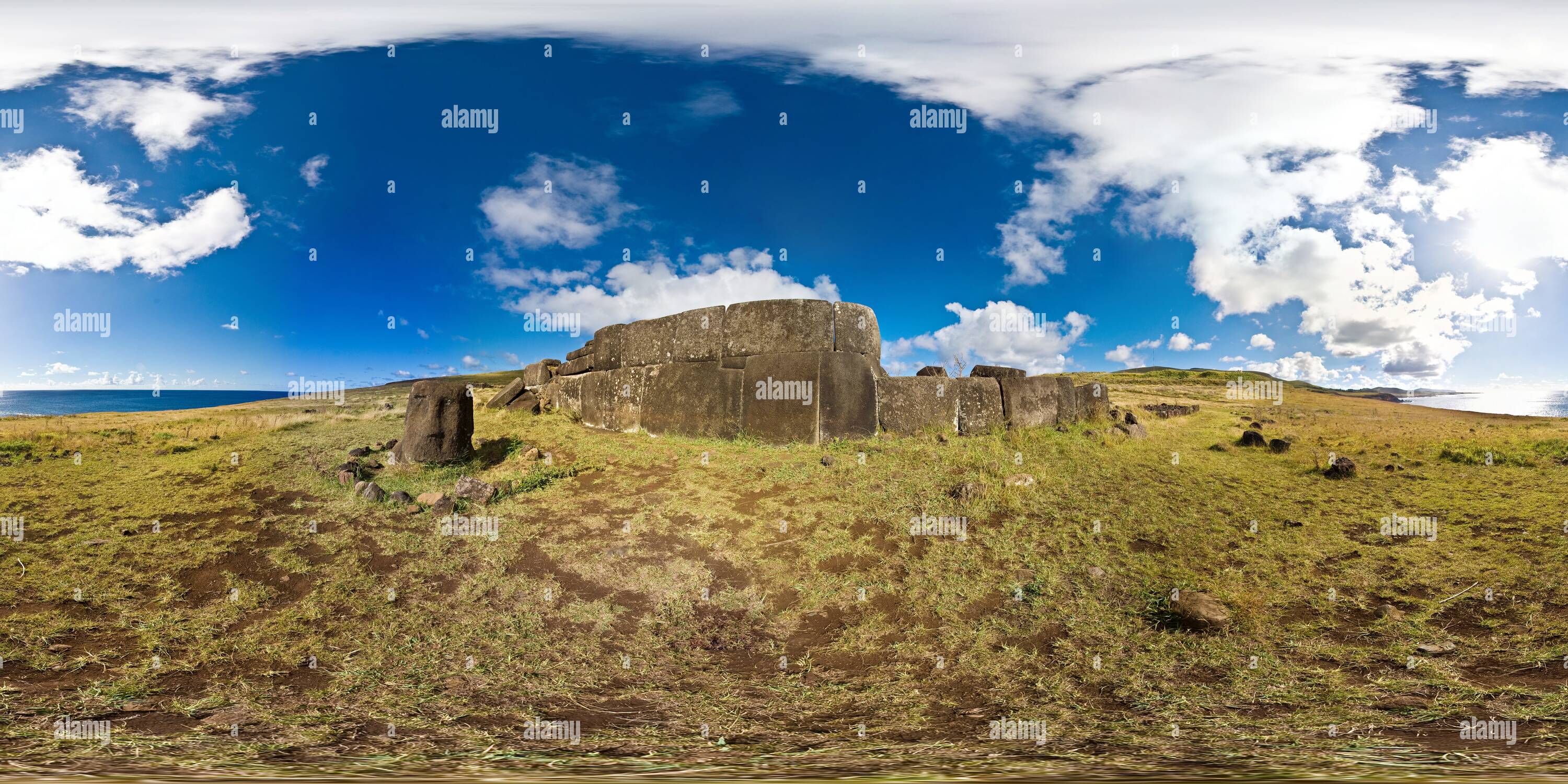 360° view of Ahu Vinapu Ceremonial Center - Alamy