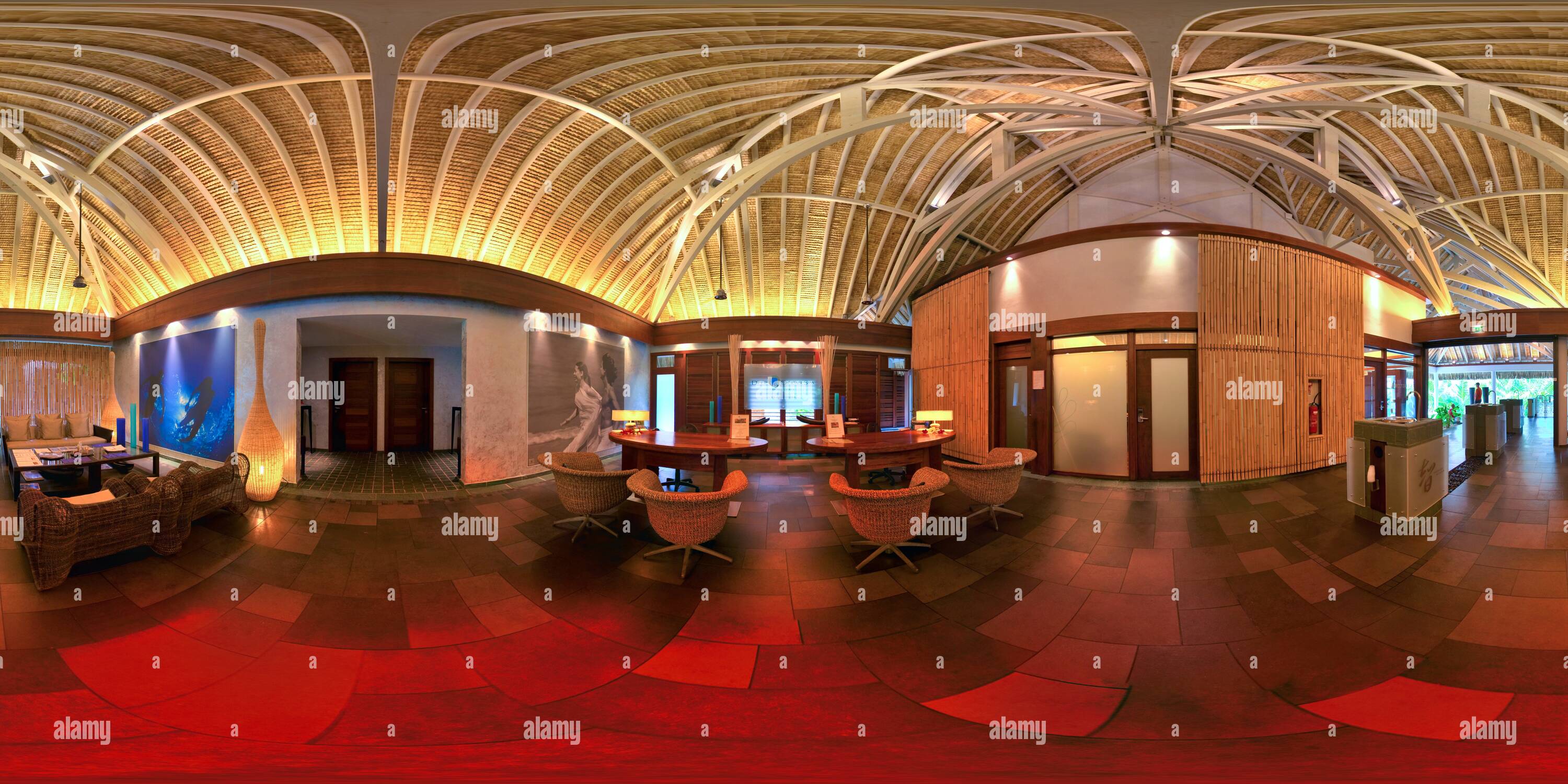 360° view of Deep Ocean Spa : Welcome ! - Alamy
