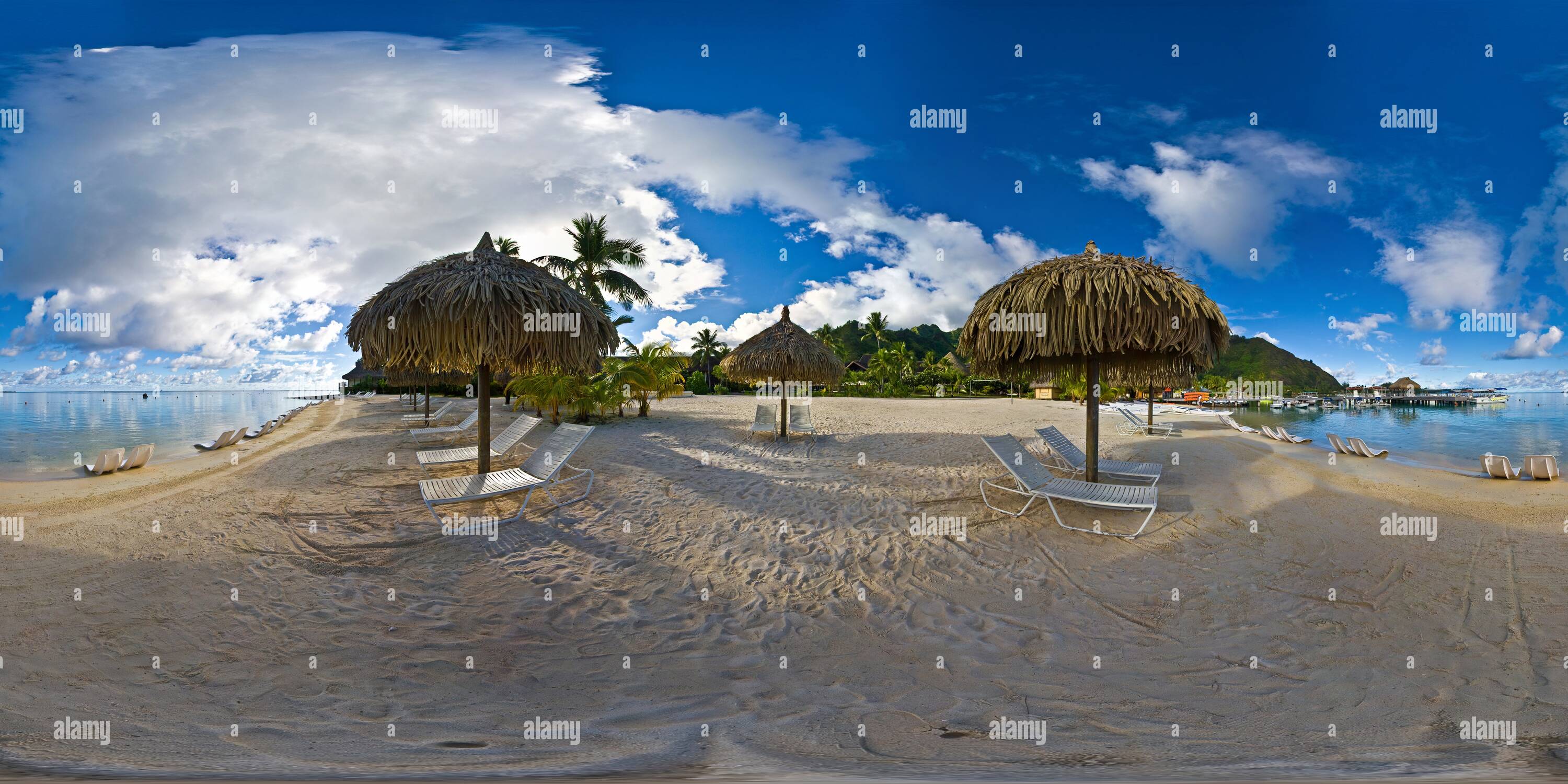 Beachcomber moorea hi-res stock photography and images - Alamy
