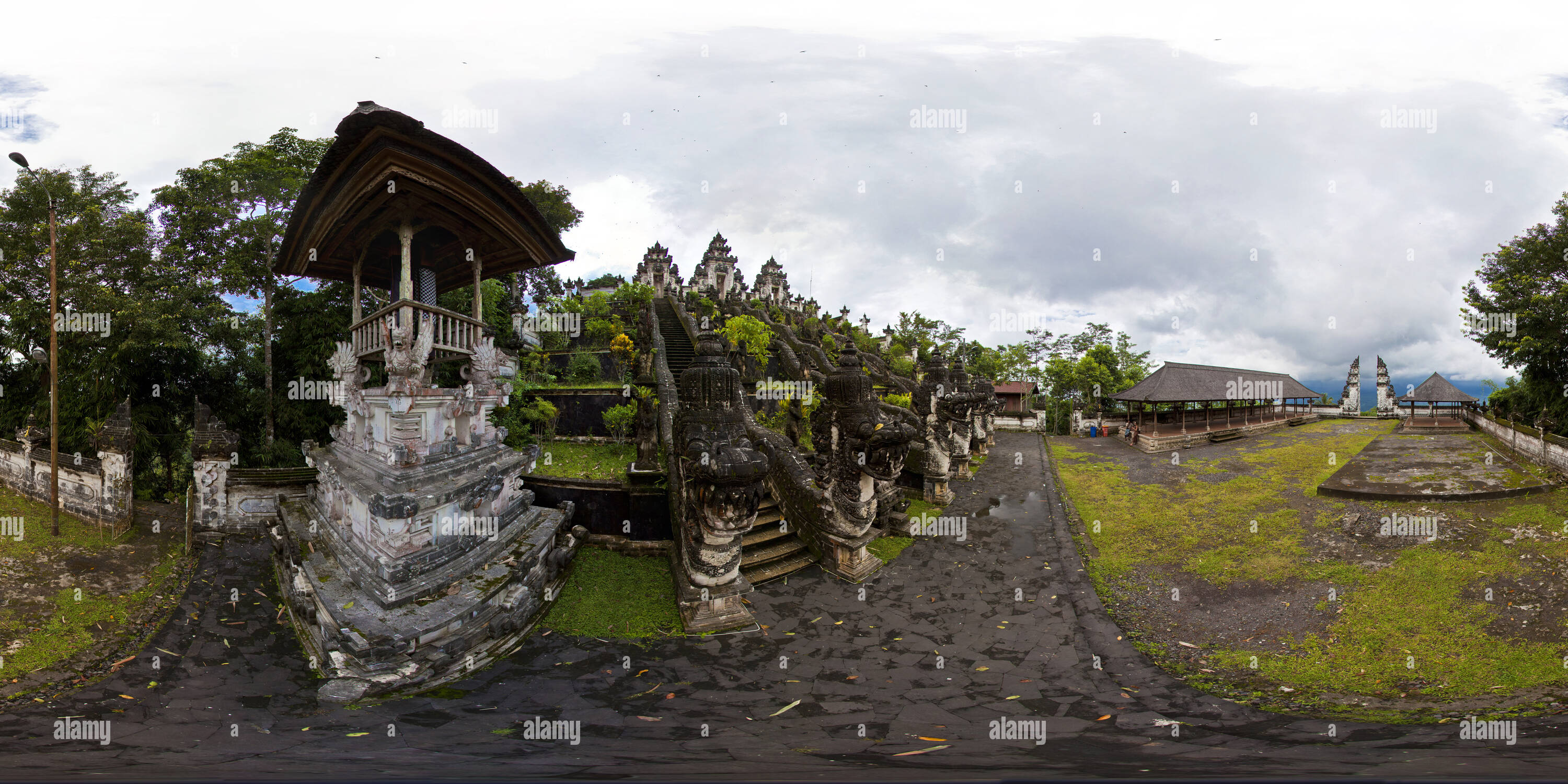 Pura lempuyang temple bali hi-res stock photography and images - Alamy