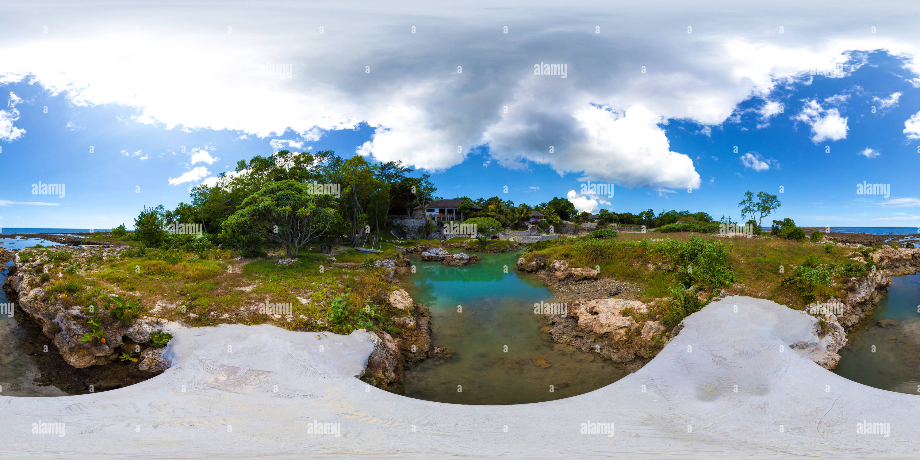 360° view of Tanna, Vanuatu : EverGreen Resort Garden - Alamy