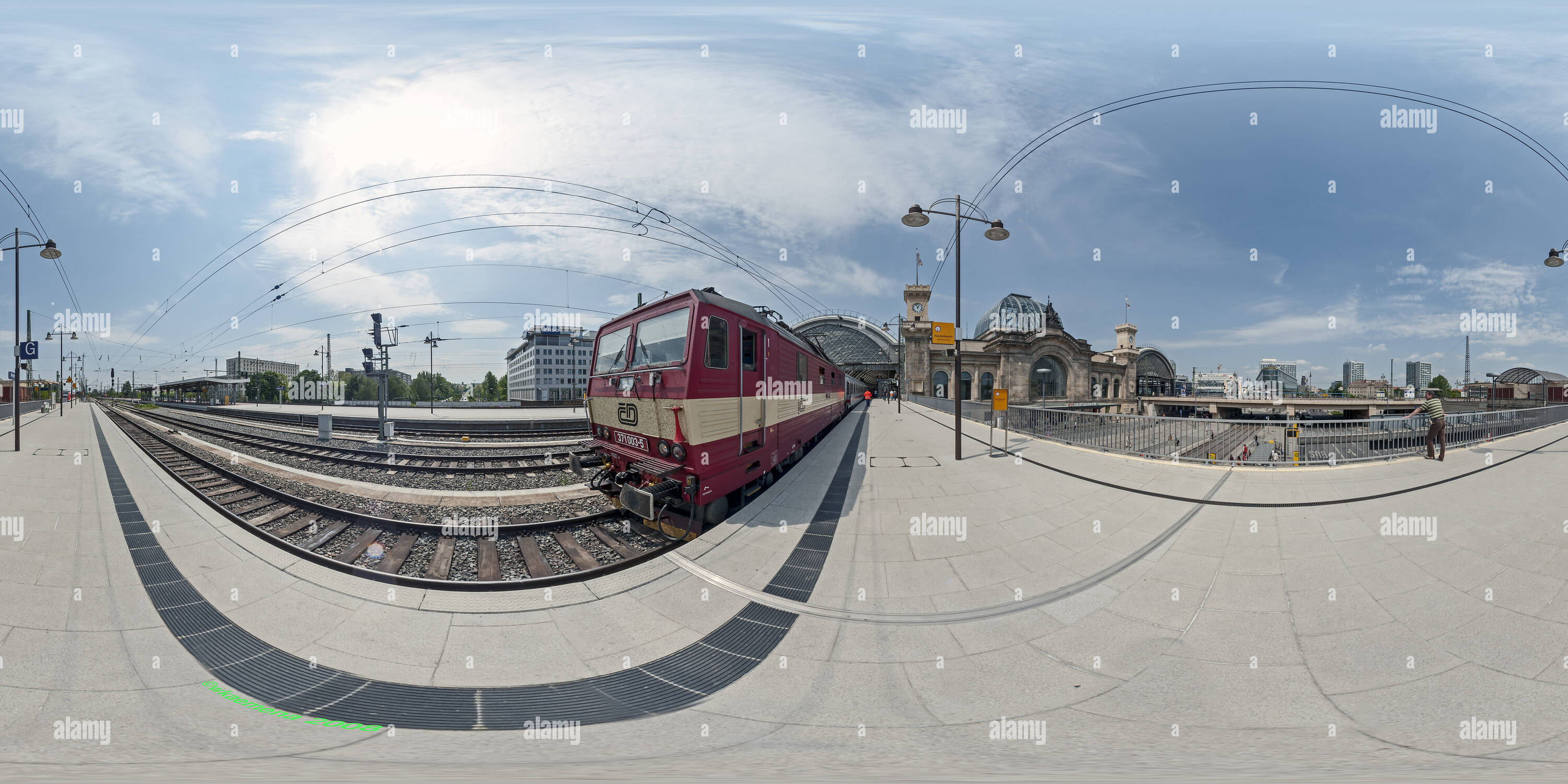 Dresden hbf hi-res stock photography and images - Alamy