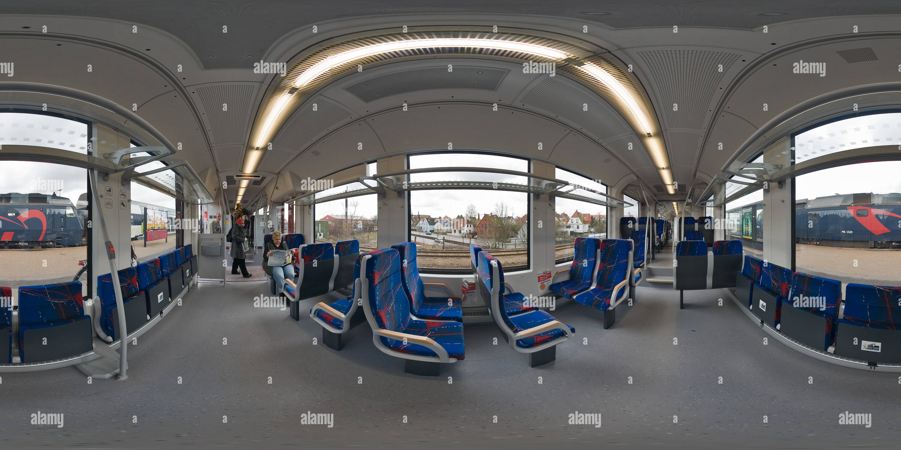 360° view of Holbæk LINT - Regionstog - Alamy