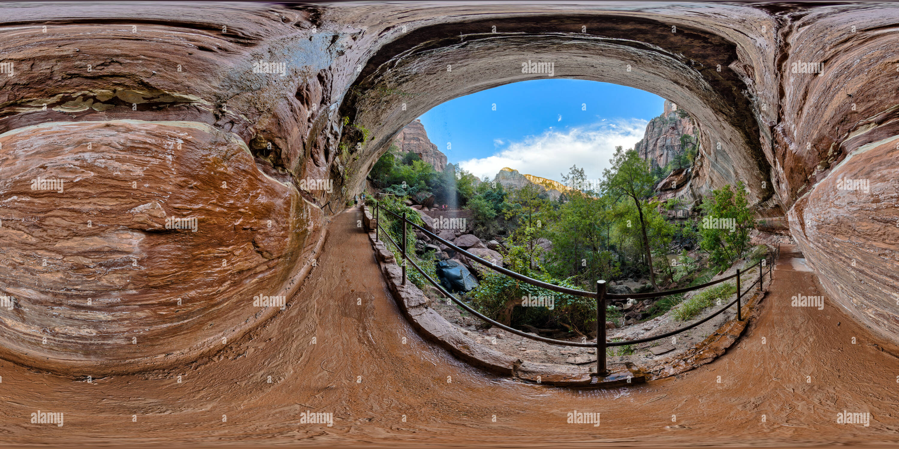 360° view of Waterfall Emerald Pools Zion Utah - Alamy